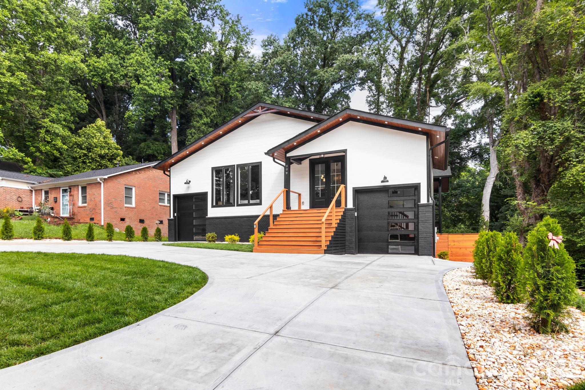 Photo 2 of 809 Crater Street, Charlotte, NC