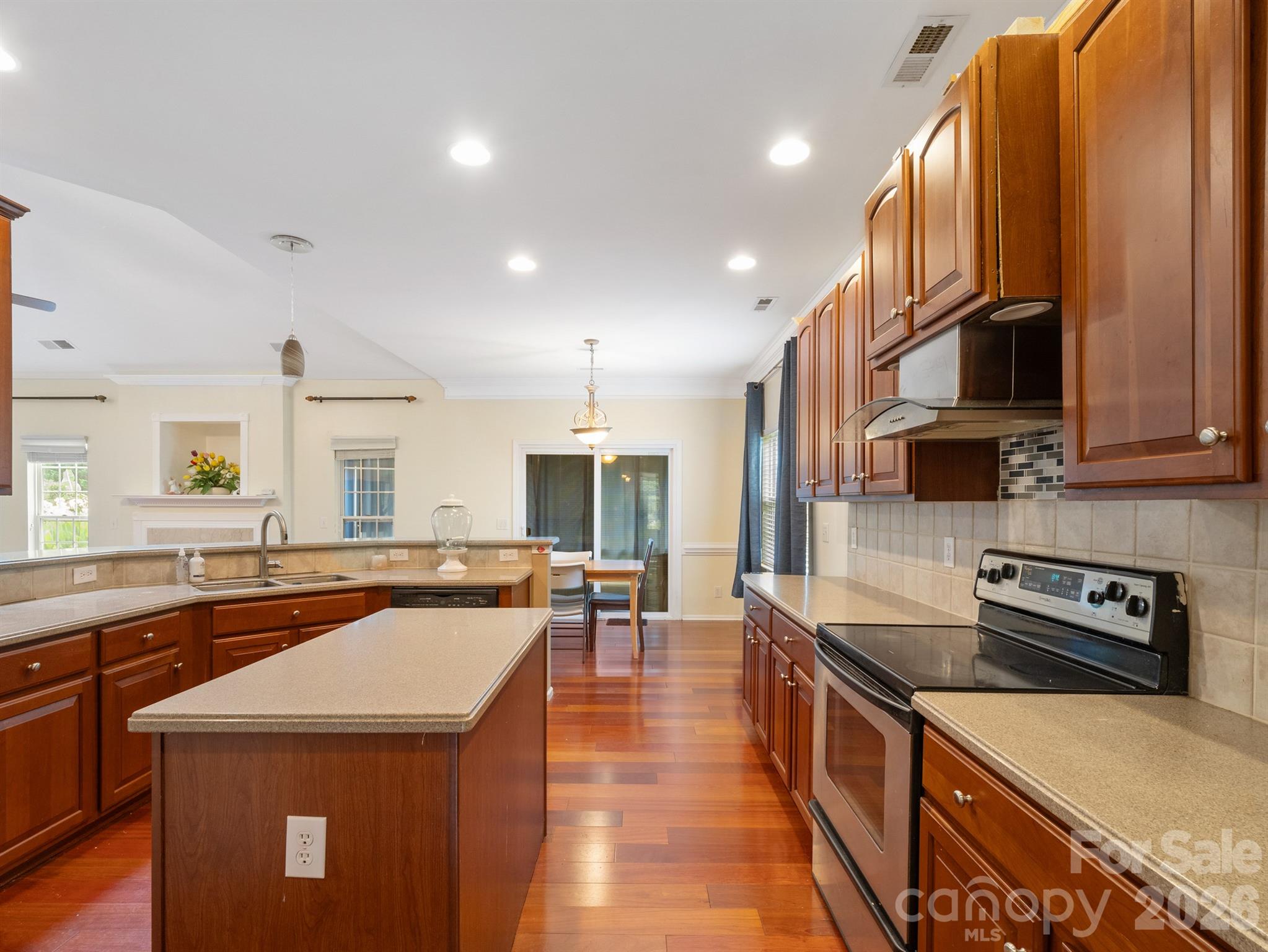Photo 6 of 9903 Southampton Commons Drive, Charlotte, NC
