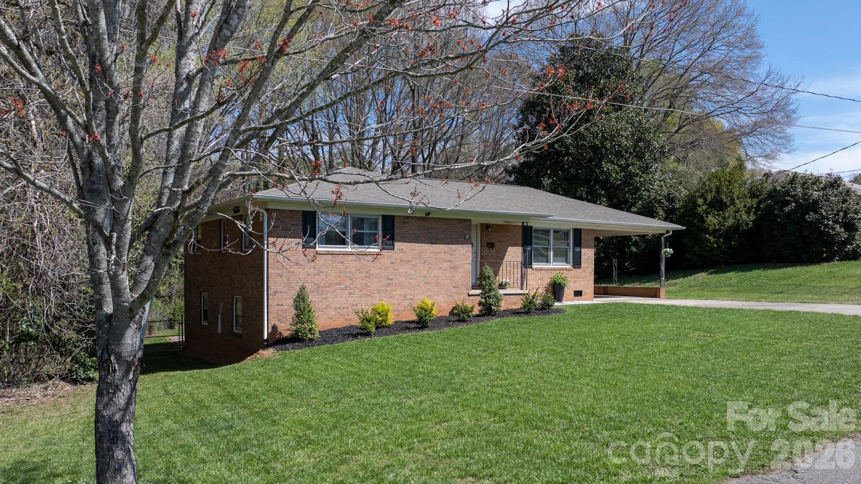 Photo 3 of 307 W Park Drive, Stanley, NC