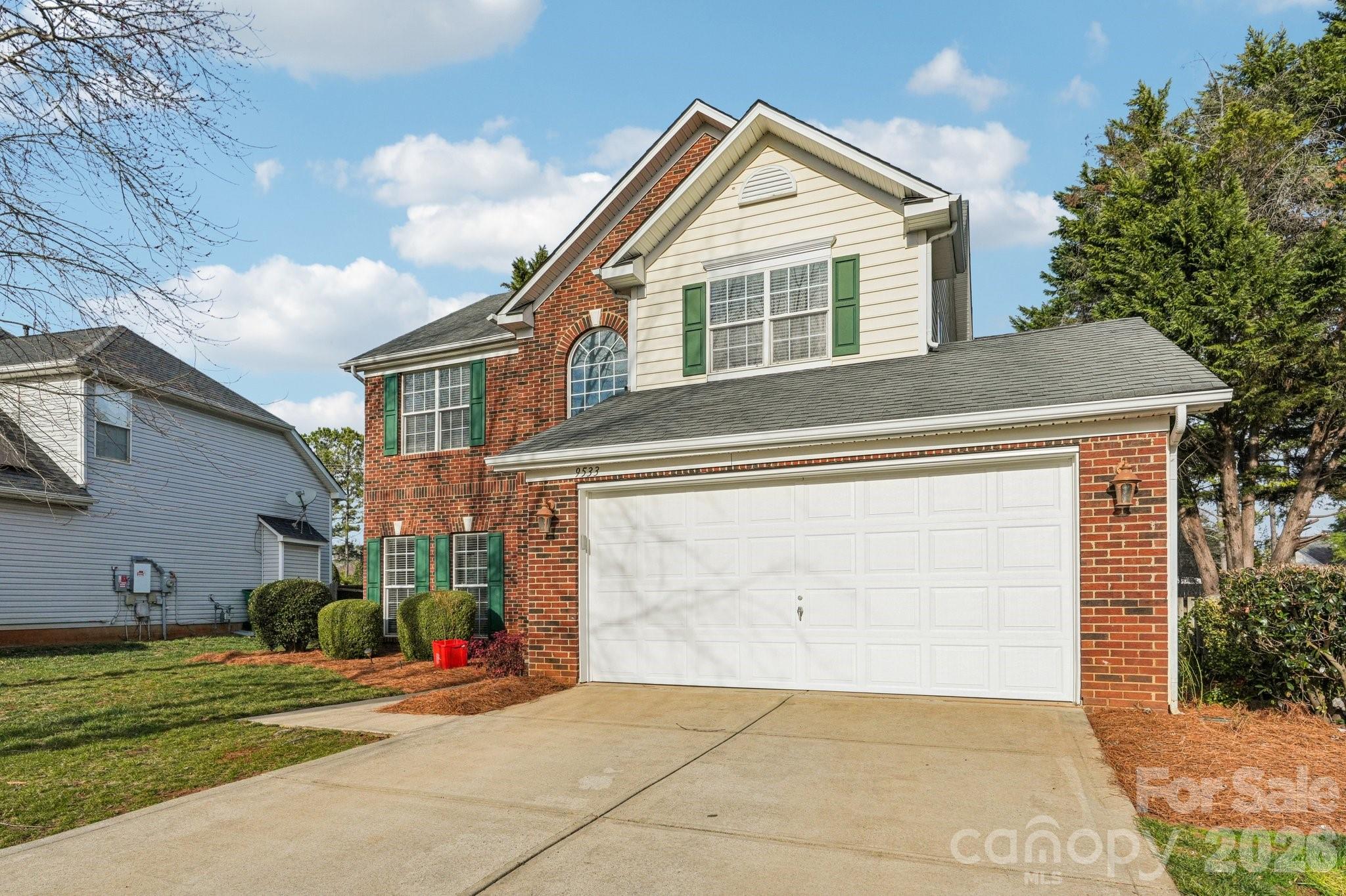 9533 Autumn Applause Drive, Charlotte, NC - photo 3 of 44