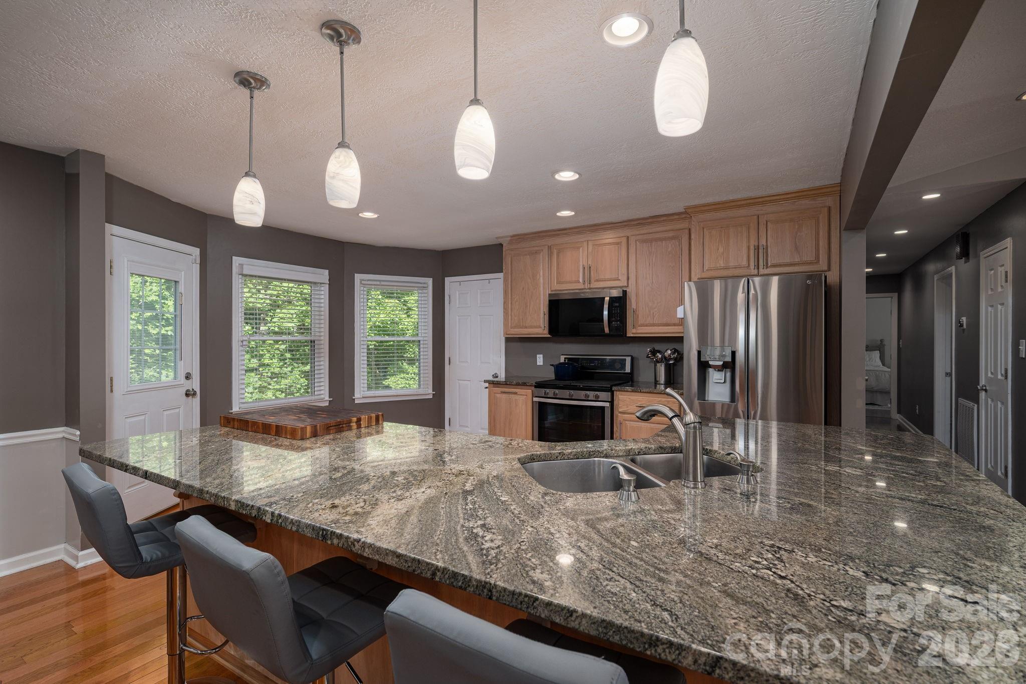 6097 Tuckborough Road, Hickory, NC - photo 11 of 48