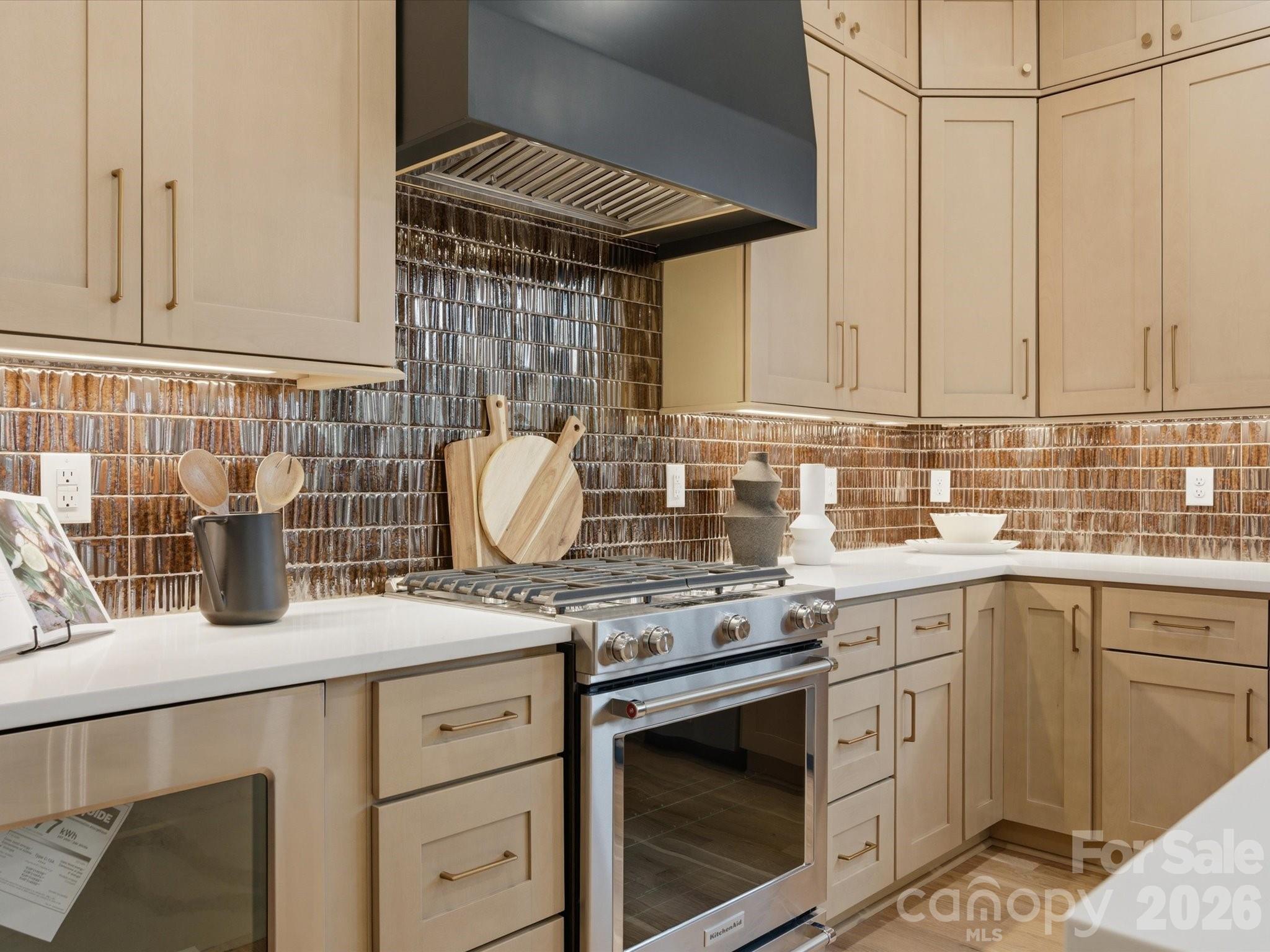 431 W Peterson Drive, Charlotte, NC - photo 6 of 49