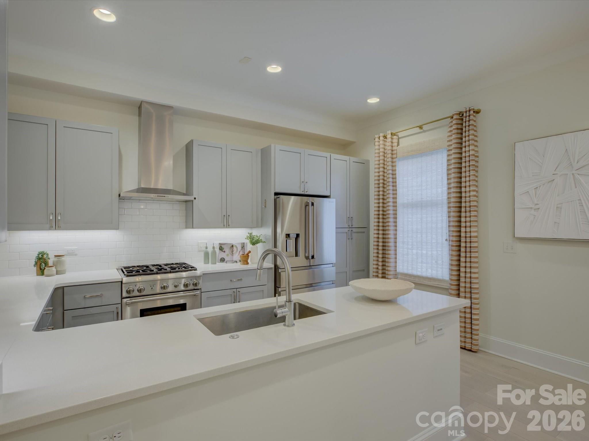 Photo 8 of 335 E Tremont Avenue, Charlotte, NC