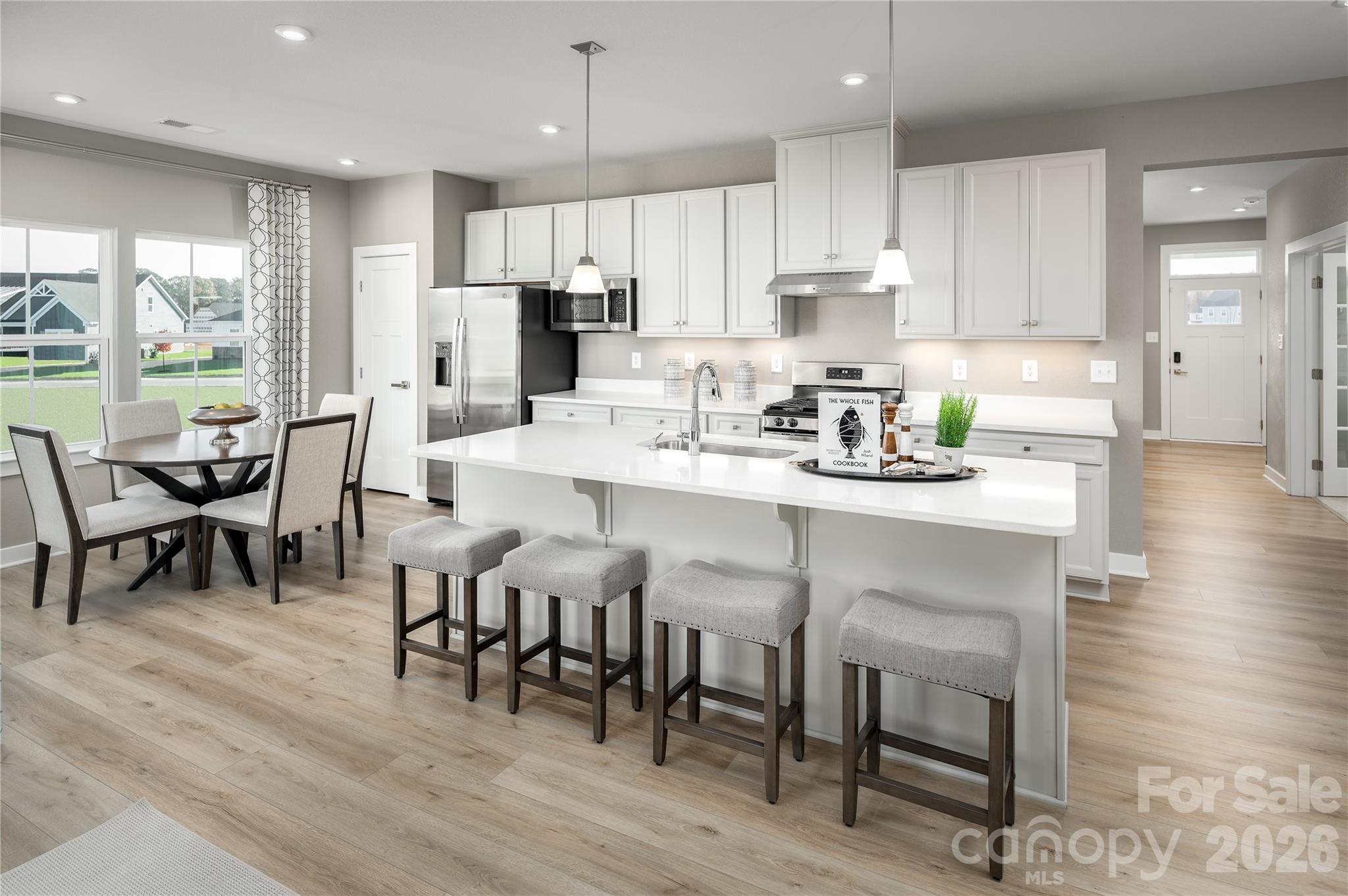 Photo 2 of 921 Heathway Drive, Charlotte, NC