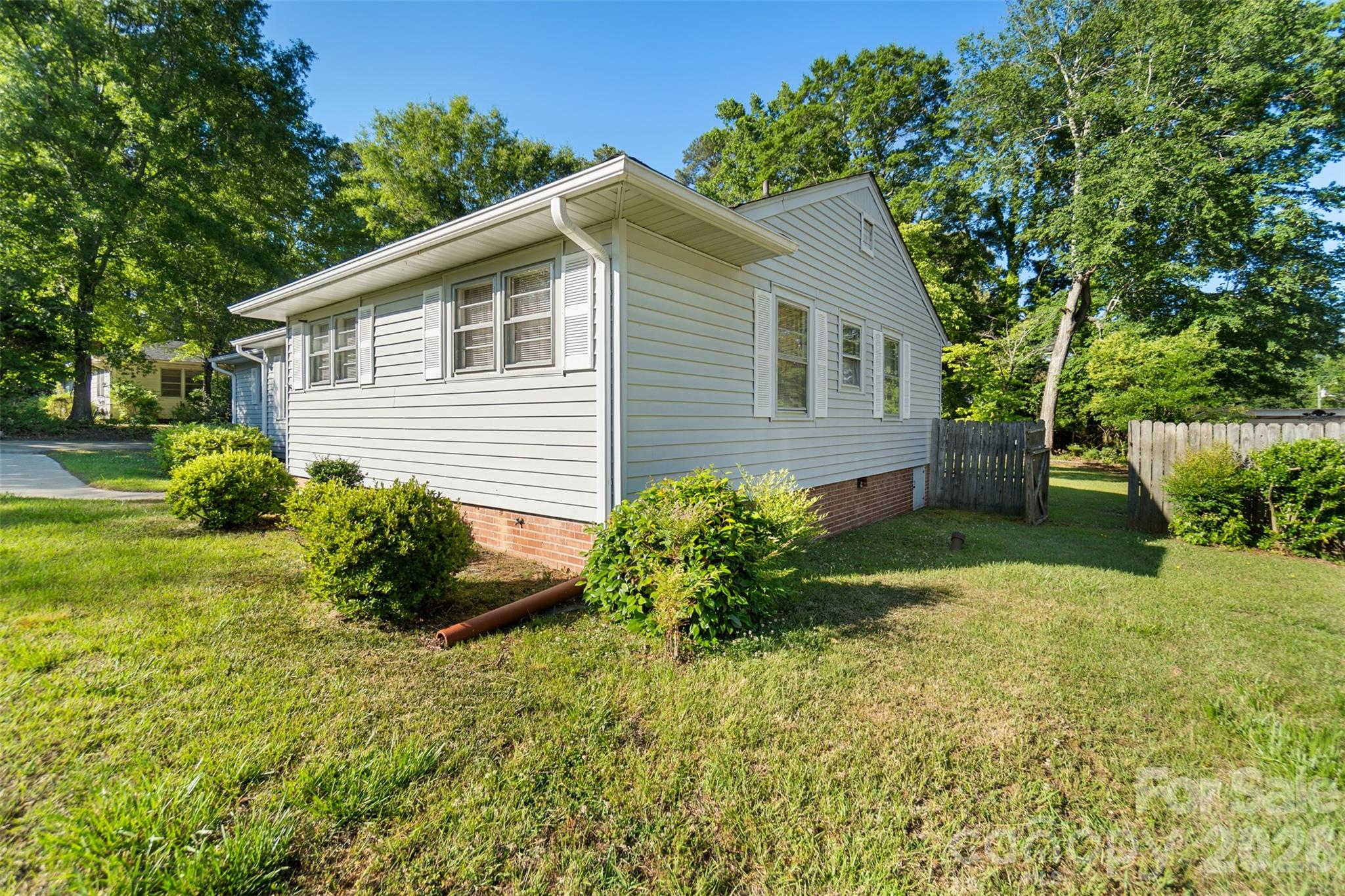 1404 Berry Street, Wadesboro, NC - photo 5 of 37