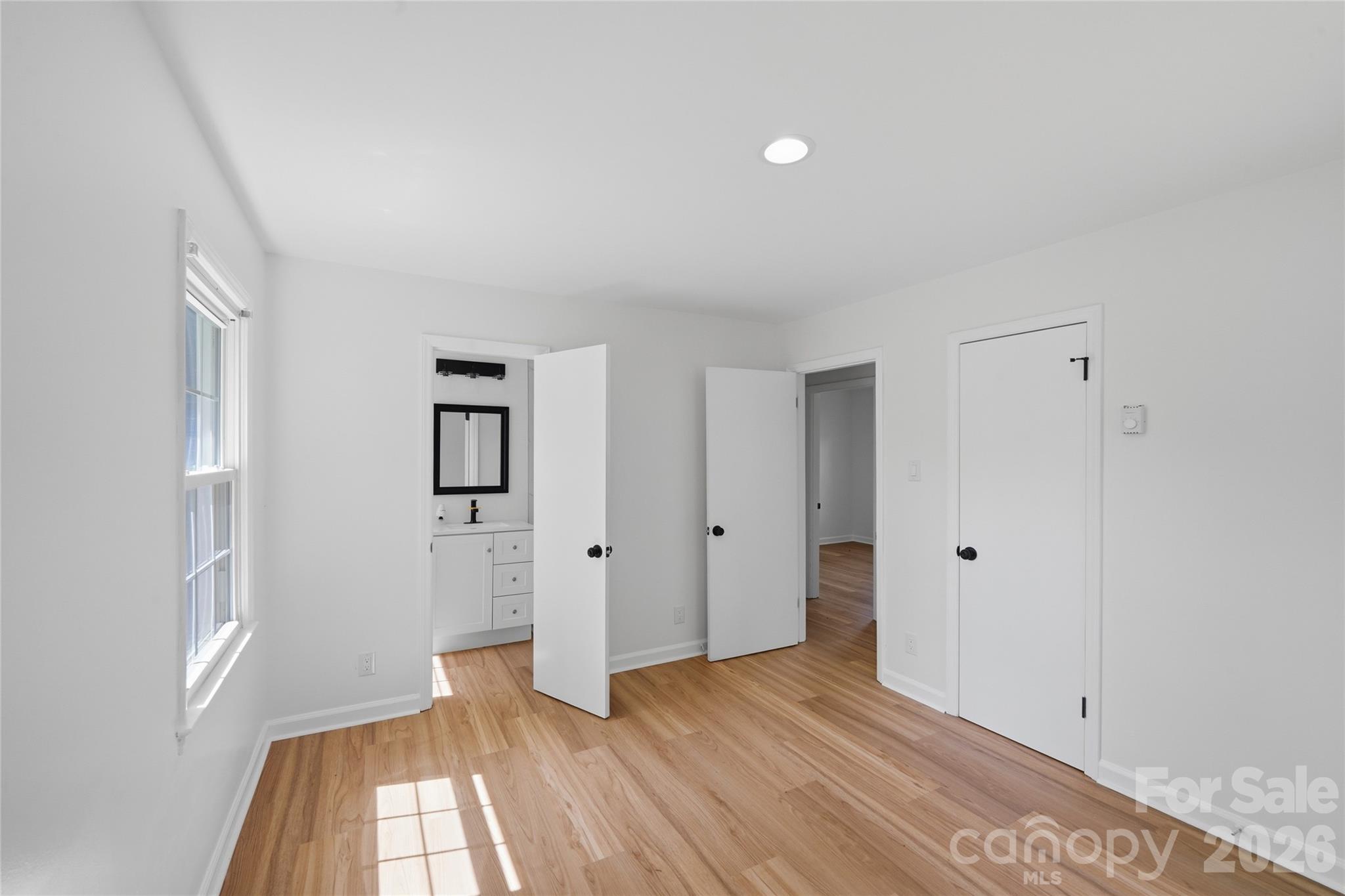 Photo 16 of 5906 Whitingham Drive, Charlotte, NC