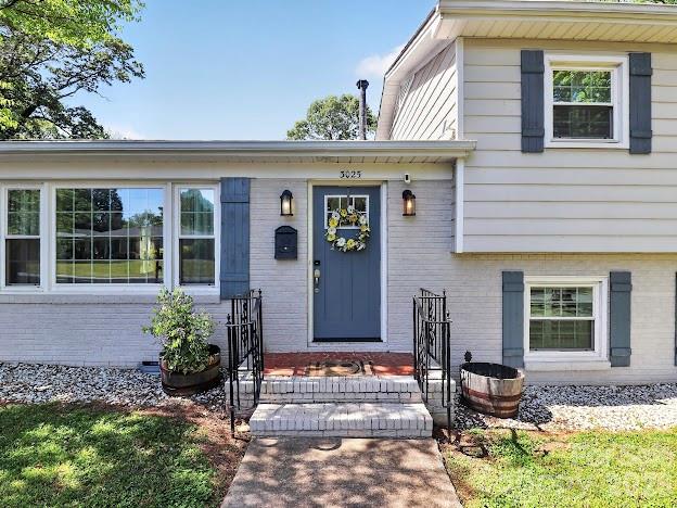 3025 Dunaire Drive, Charlotte, NC - photo 3 of 42