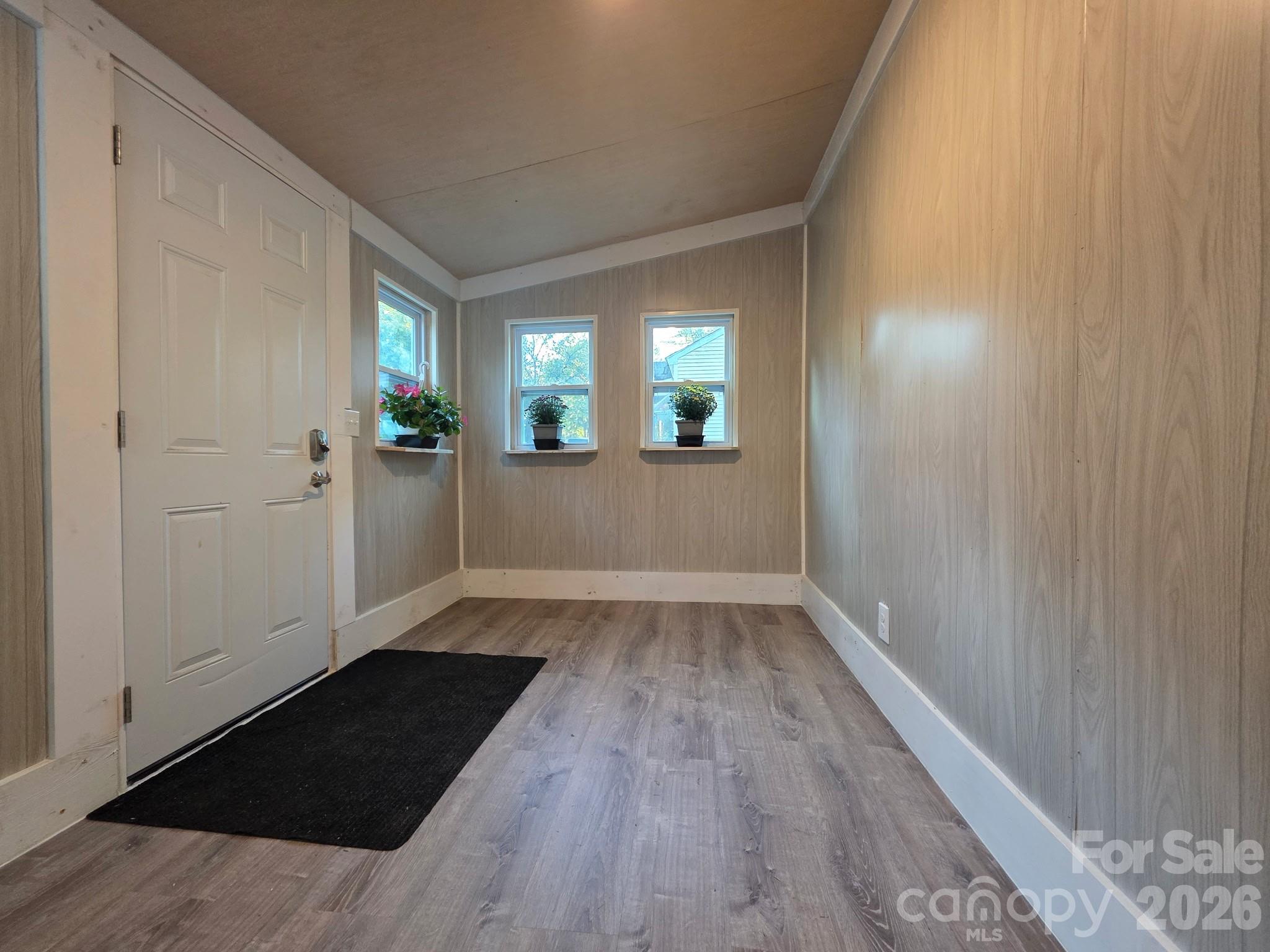 4723 Linden Street, Columbia, SC - photo 2 of 9