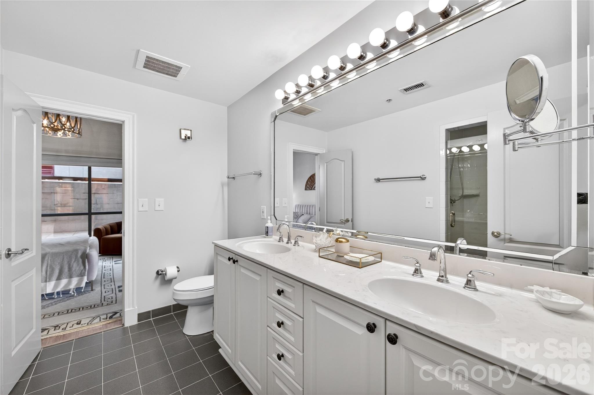 Photo 16 of 315 Arlington Avenue503, Charlotte, NC