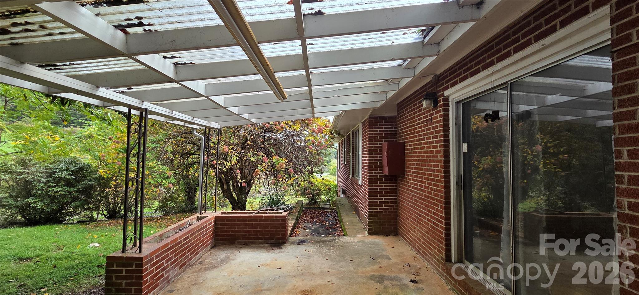 Photo 4 of 214 Old Dale Road, Spruce Pine, NC