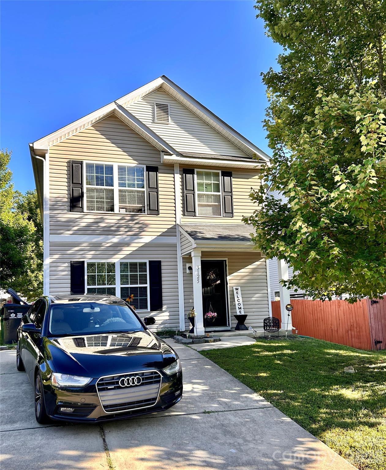Home for sale at 3125 Osceola Lane, Charlotte, NC — photo 1 of 4