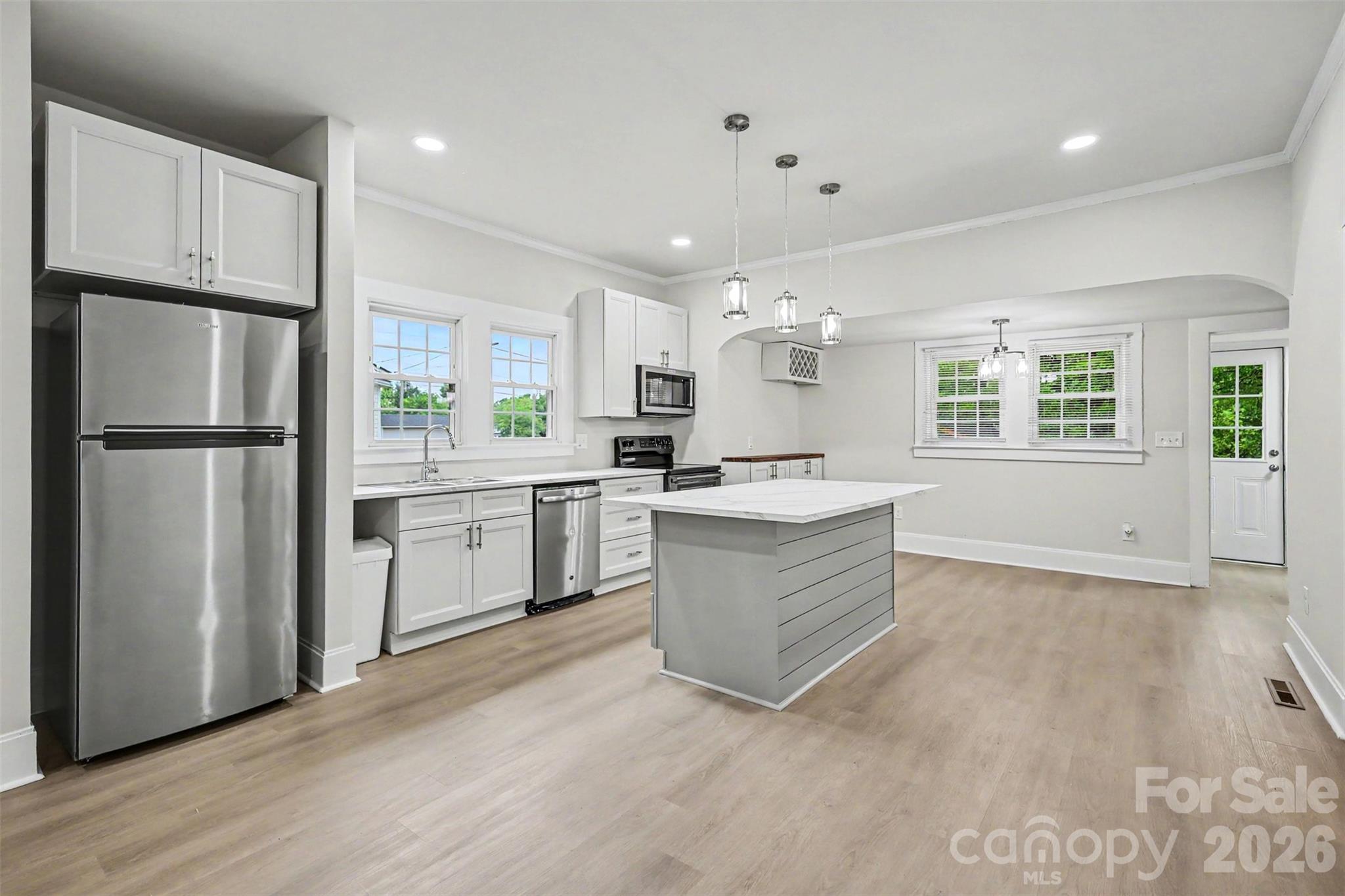 303 E 10th Street, Kannapolis, NC - photo 9 of 28