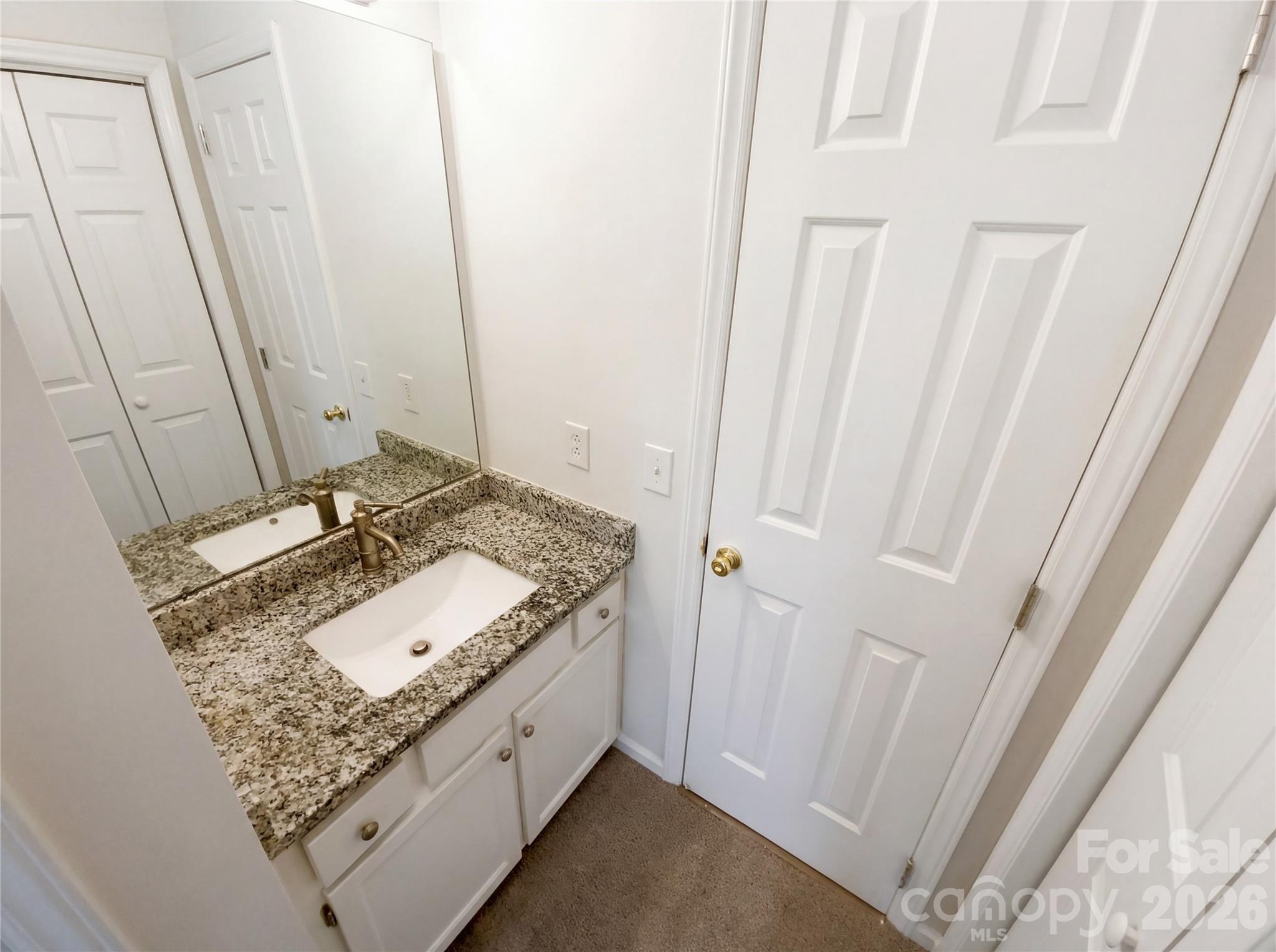 Photo 21 of 1101 E Morehead Street33, Charlotte, NC
