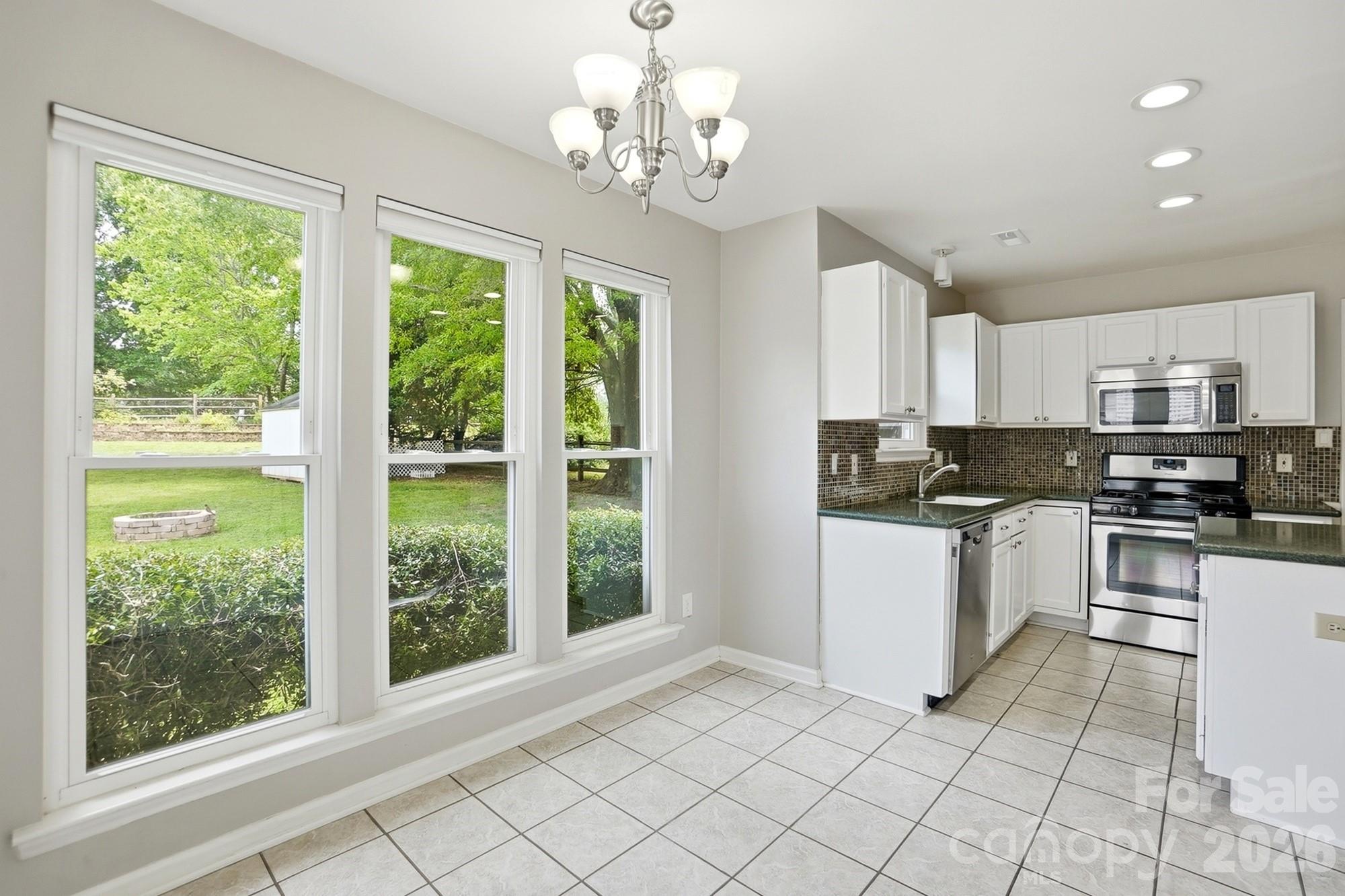 Photo 16 of 11323 Laurel View Drive, Charlotte, NC