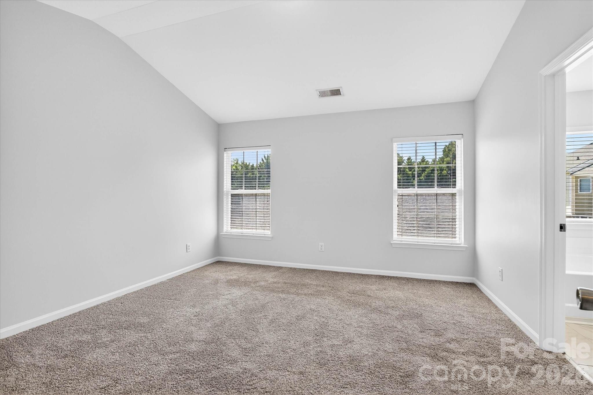 2009 Cambridge Beltway Drive, Charlotte, NC - photo 22 of 29