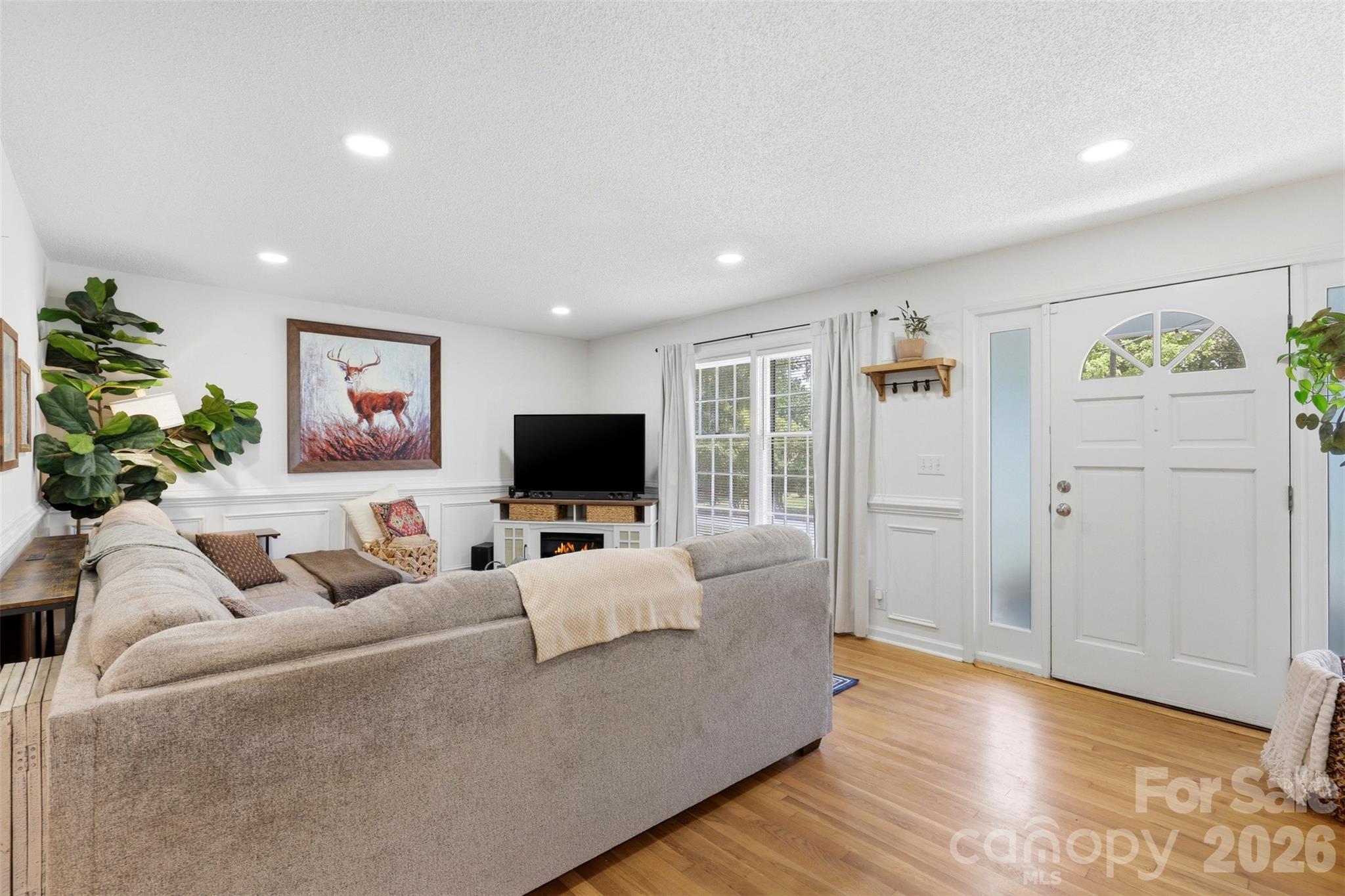 Photo 2 of 6607 Elmwood Circle, Charlotte, NC