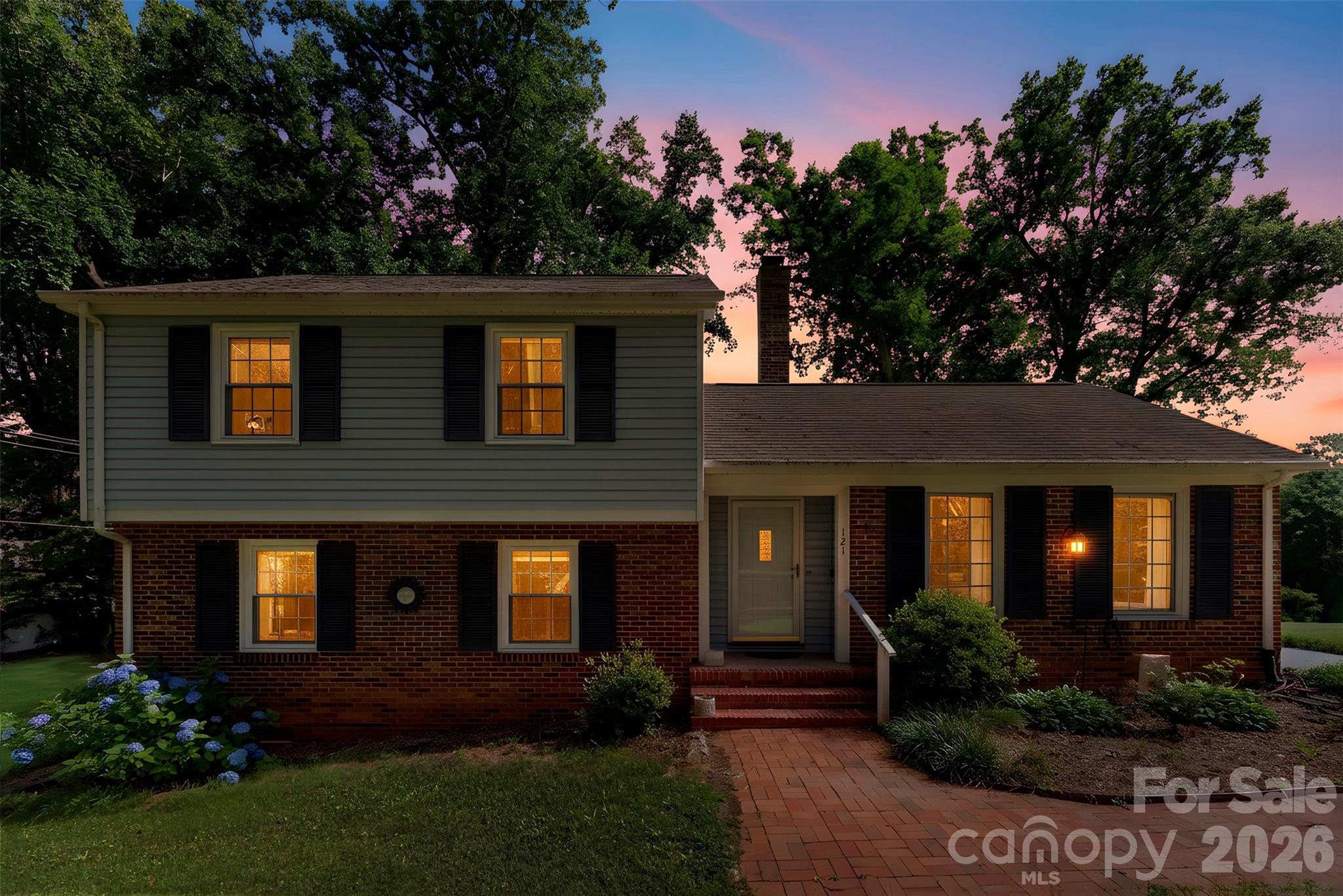 Photo 2 of 121 E Summersby Street, Fort Mill, SC