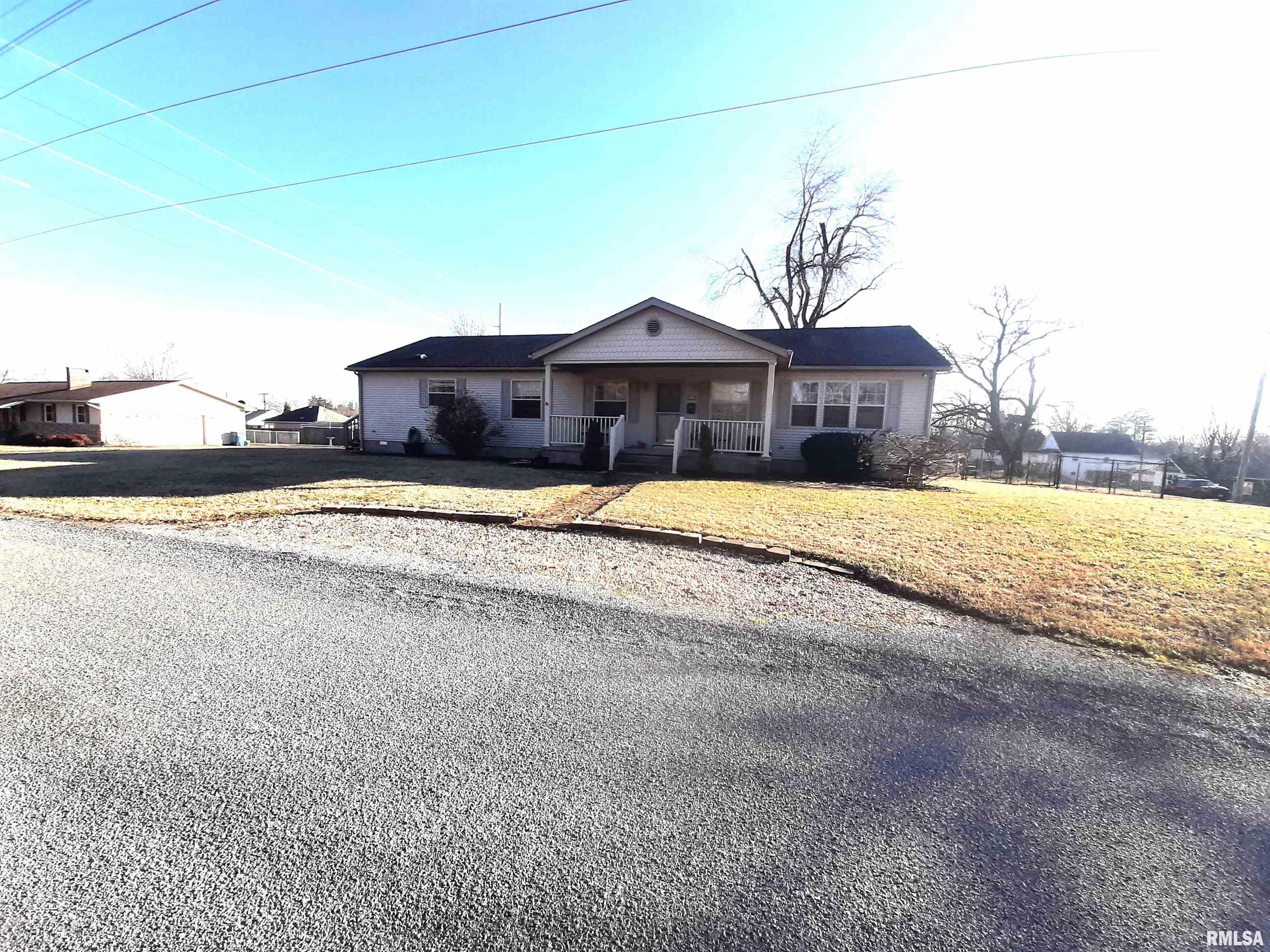 Residential for sale in Johnston City, Illinois, QC4260443