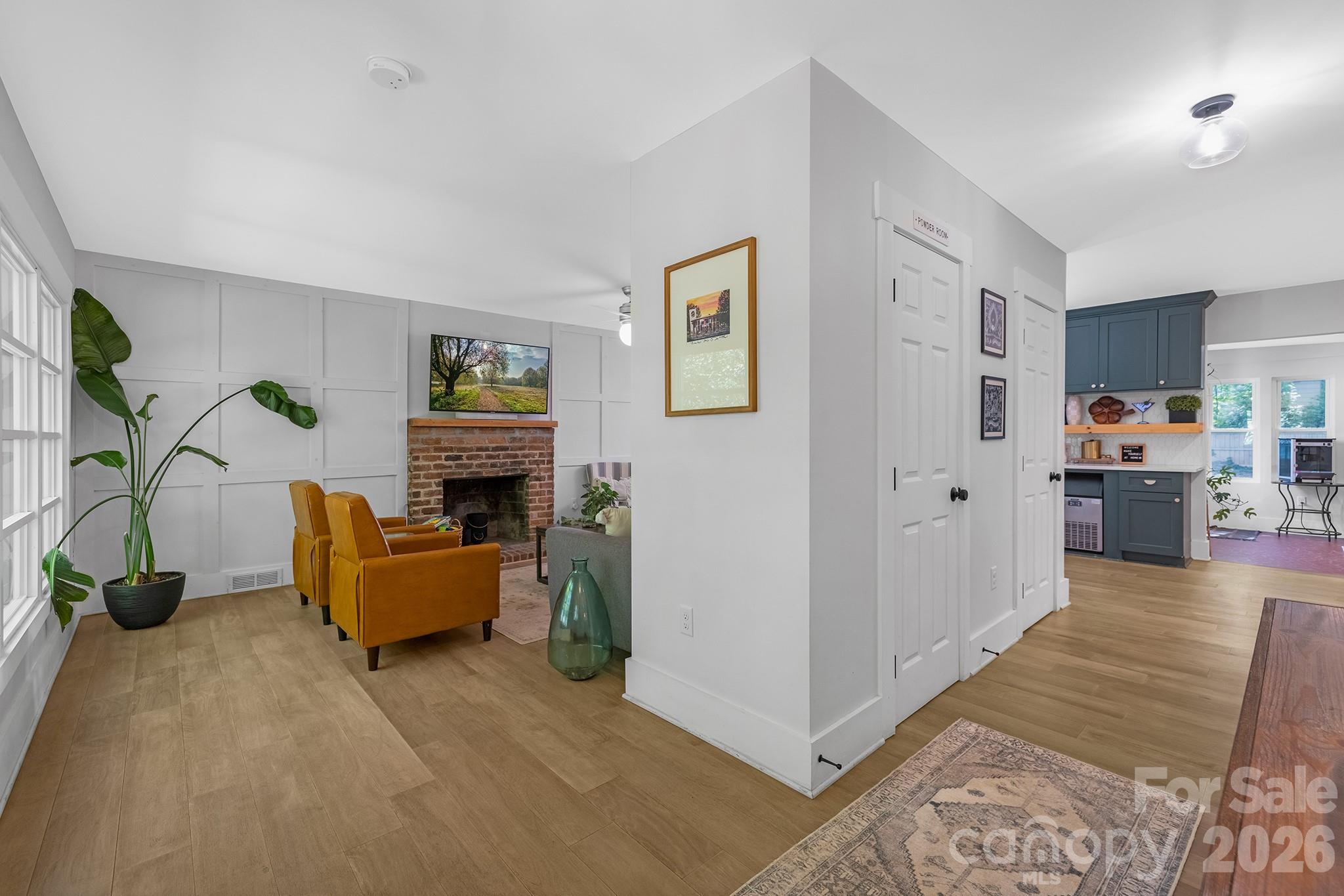 Photo 10 of 6213 Sharon Road, Charlotte, NC