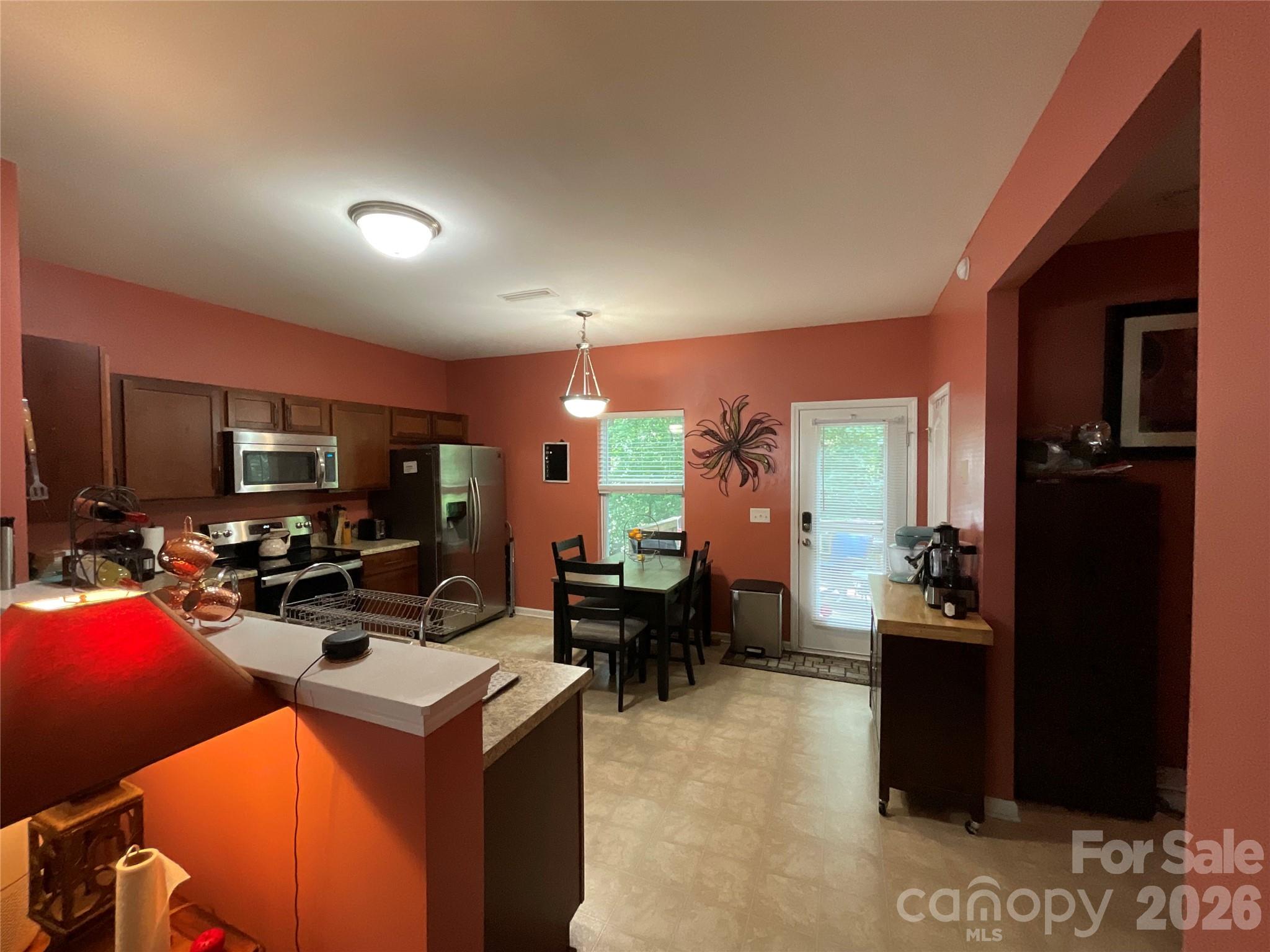 Home for sale at 11213 Deer Stand Court, Charlotte, NC — photo 11 of 35