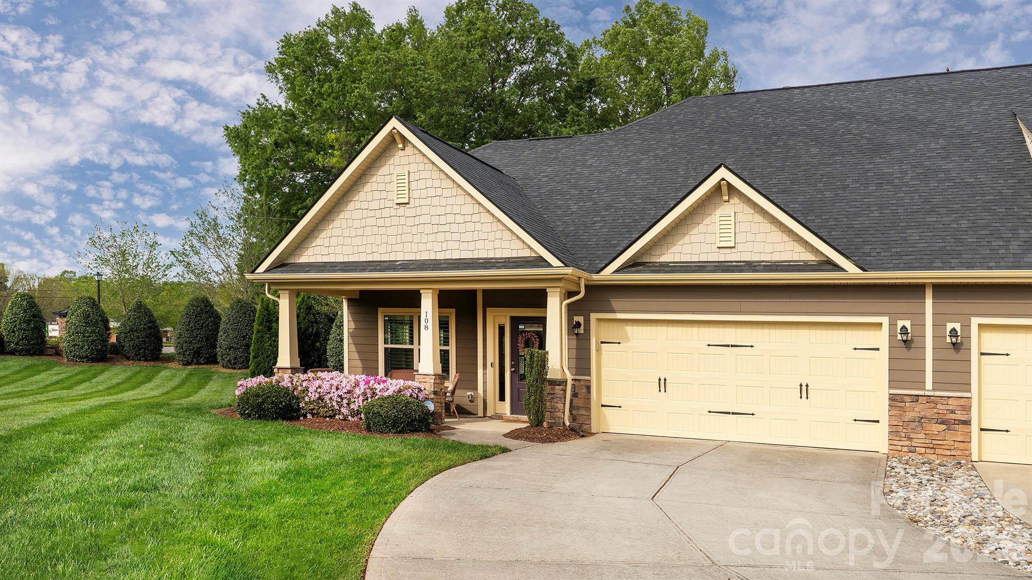 Photo 2 of 108 Damsire Court, Mooresville, NC