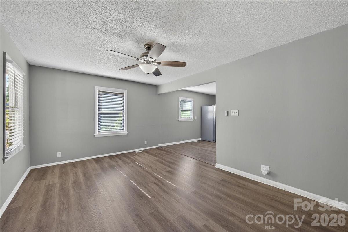 936 Holland Avenue, Charlotte, NC - photo 7 of 29