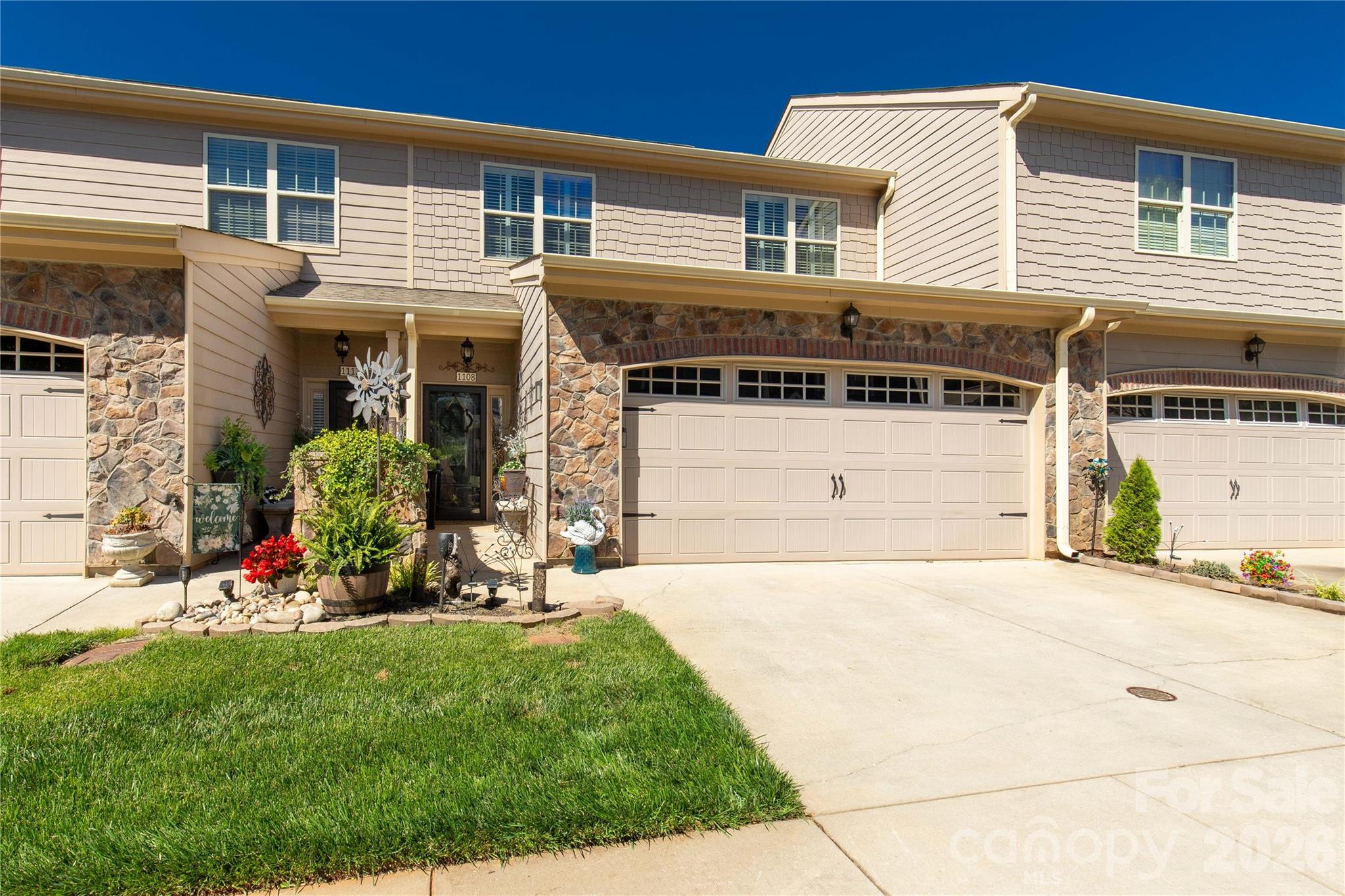 1108 Stuarts Landing Drive, Cramerton, NC