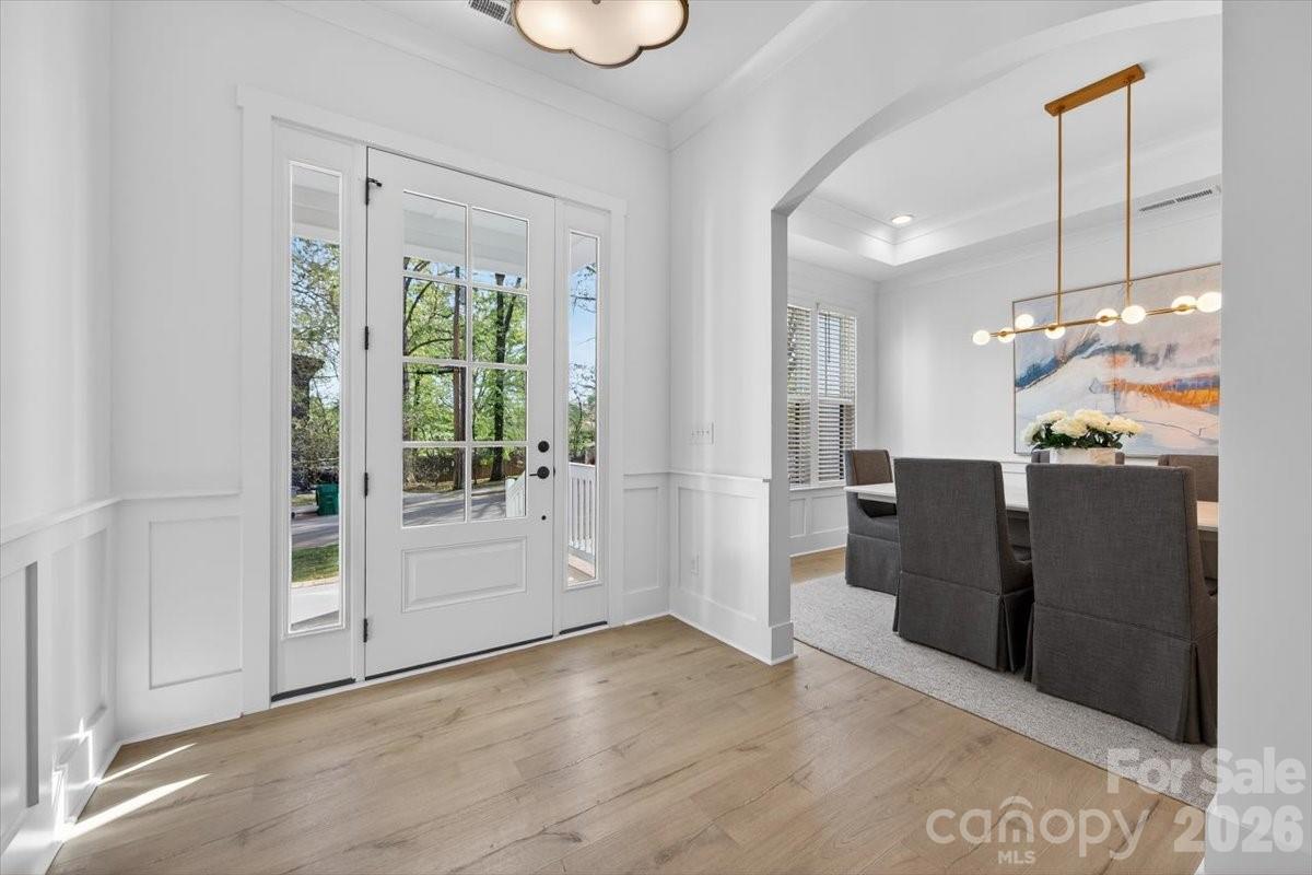 1607 Chippendale Road, Charlotte, NC - photo 6 of 49