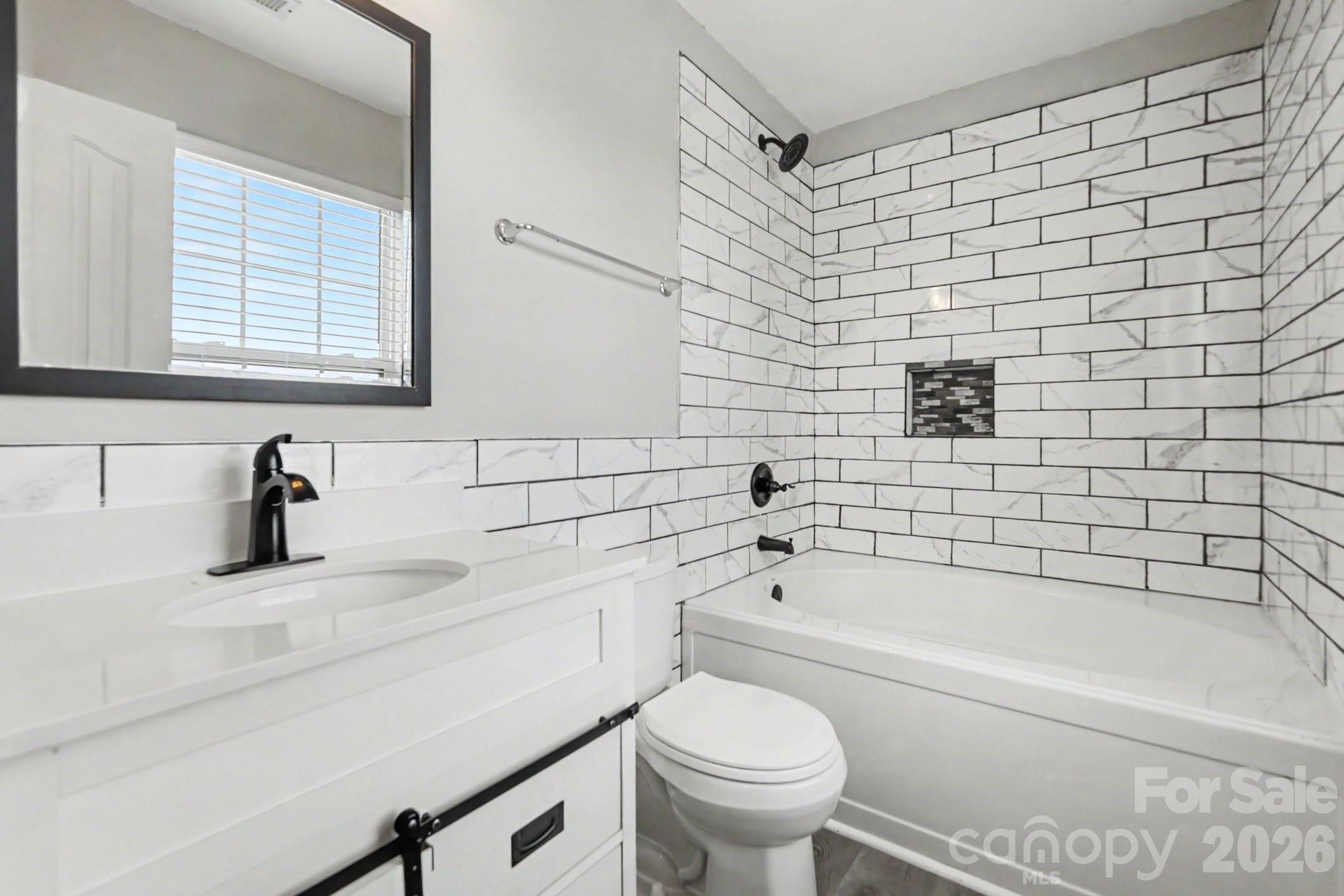 Photo 12 of 15331 Dehavilland Drive, Charlotte, NC