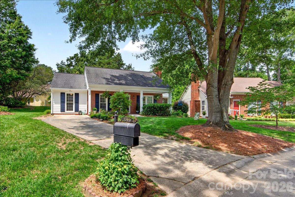 Photo 2 of 7306 Carrbridge Lane, Charlotte, NC