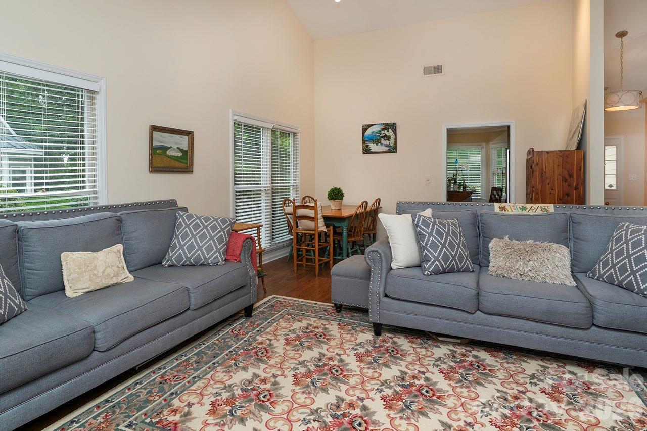 Photo 5 of 5935 Fitzwilliams Lane, Charlotte, NC