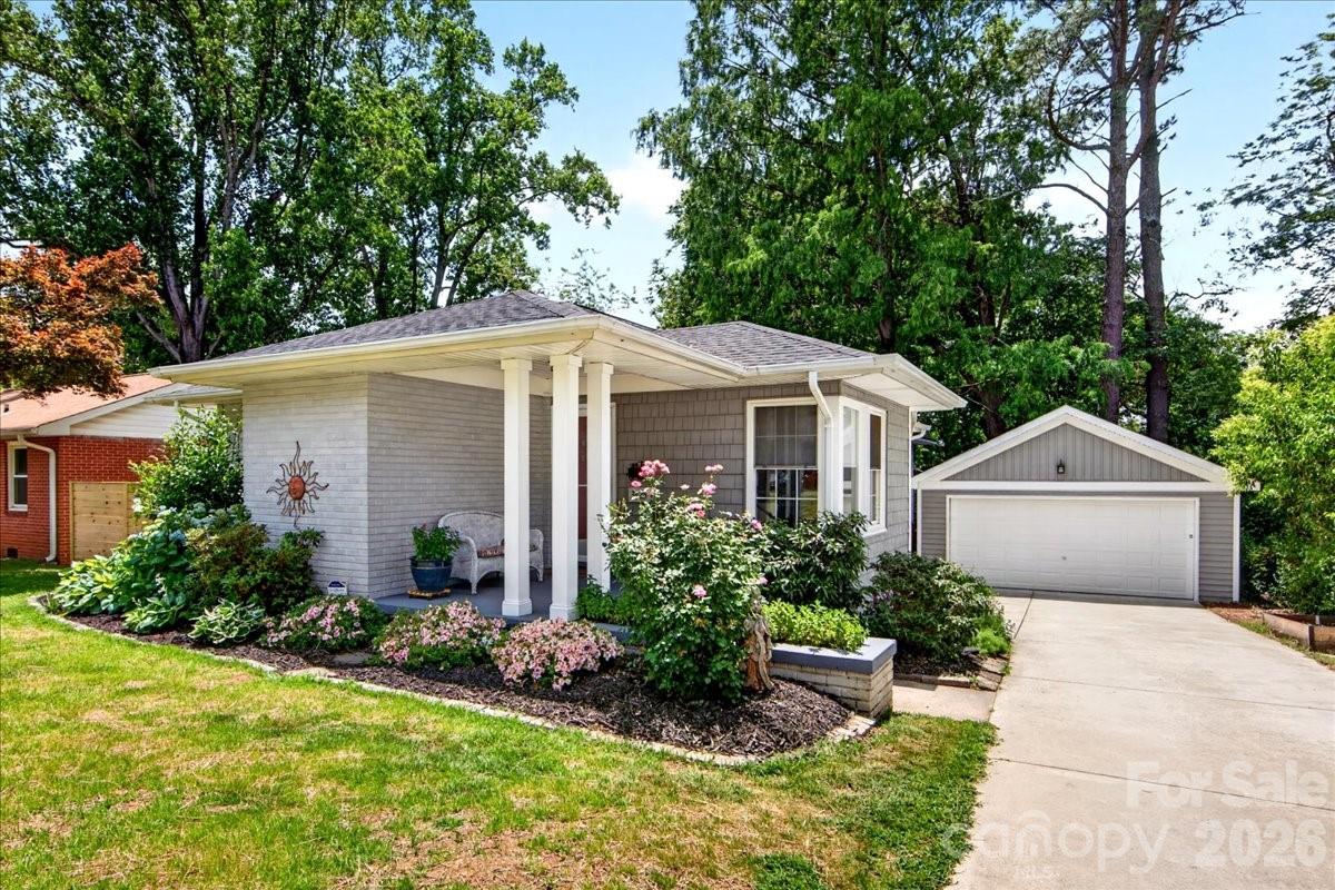 Home for sale at 3425 Airlie Street, Charlotte, NC — photo 1 of 38