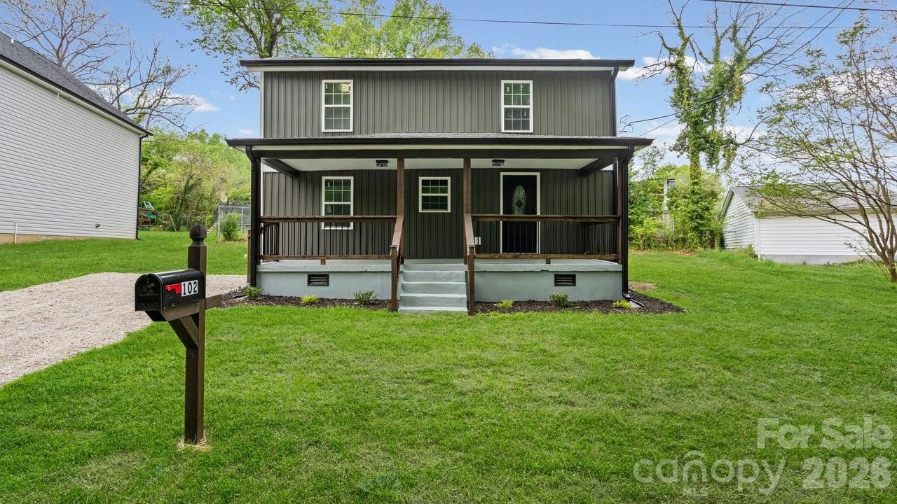 102 W Carolina Avenue, Bessemer City, NC