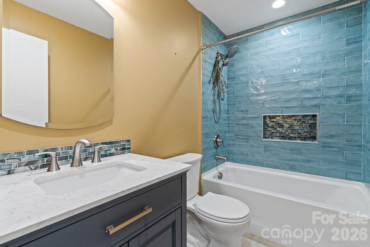 Photo 18 of 1717 Woodvalley Drive, Charlotte, NC