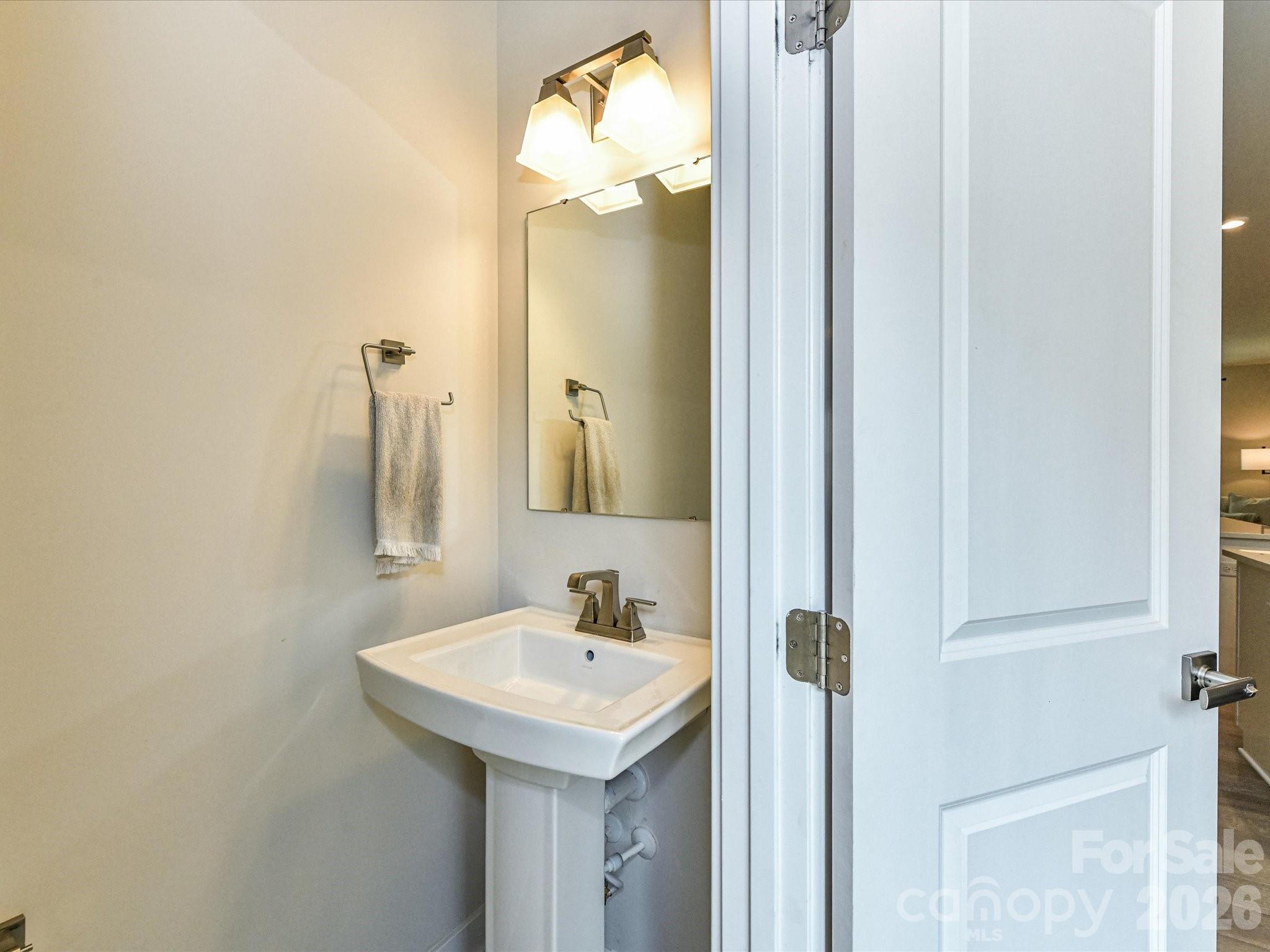 Photo 18 of 408 Tristram Lane, Charlotte, NC