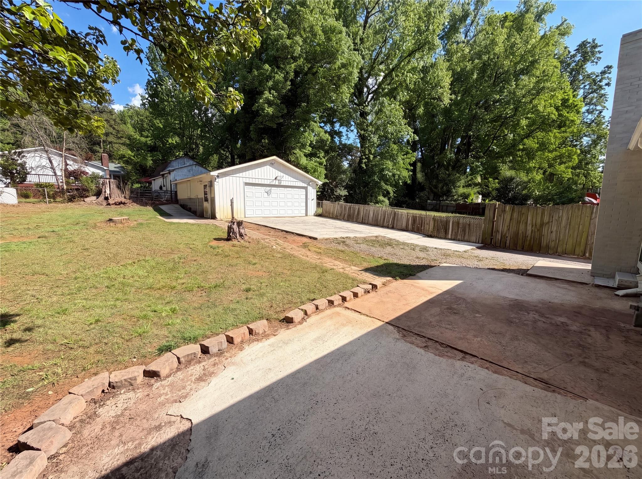 Photo 3 of 1815 Weststone Drive, Charlotte, NC