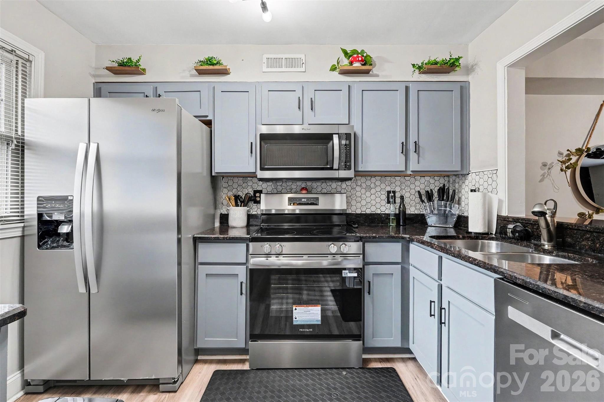 Photo 6 of 1201 Green Oaks Lane, Charlotte, NC
