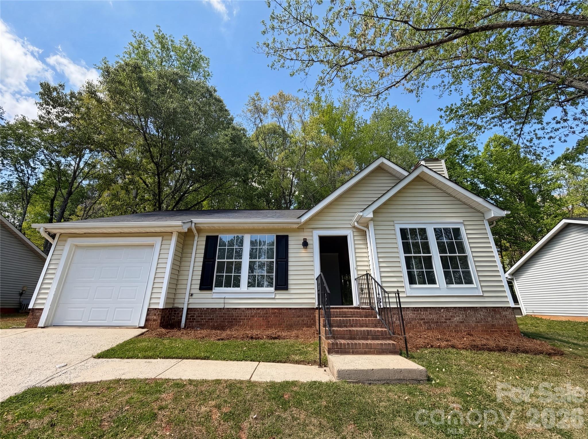 Home for sale at 2324 Valleyview Drive, Charlotte, NC — photo 1 of 17