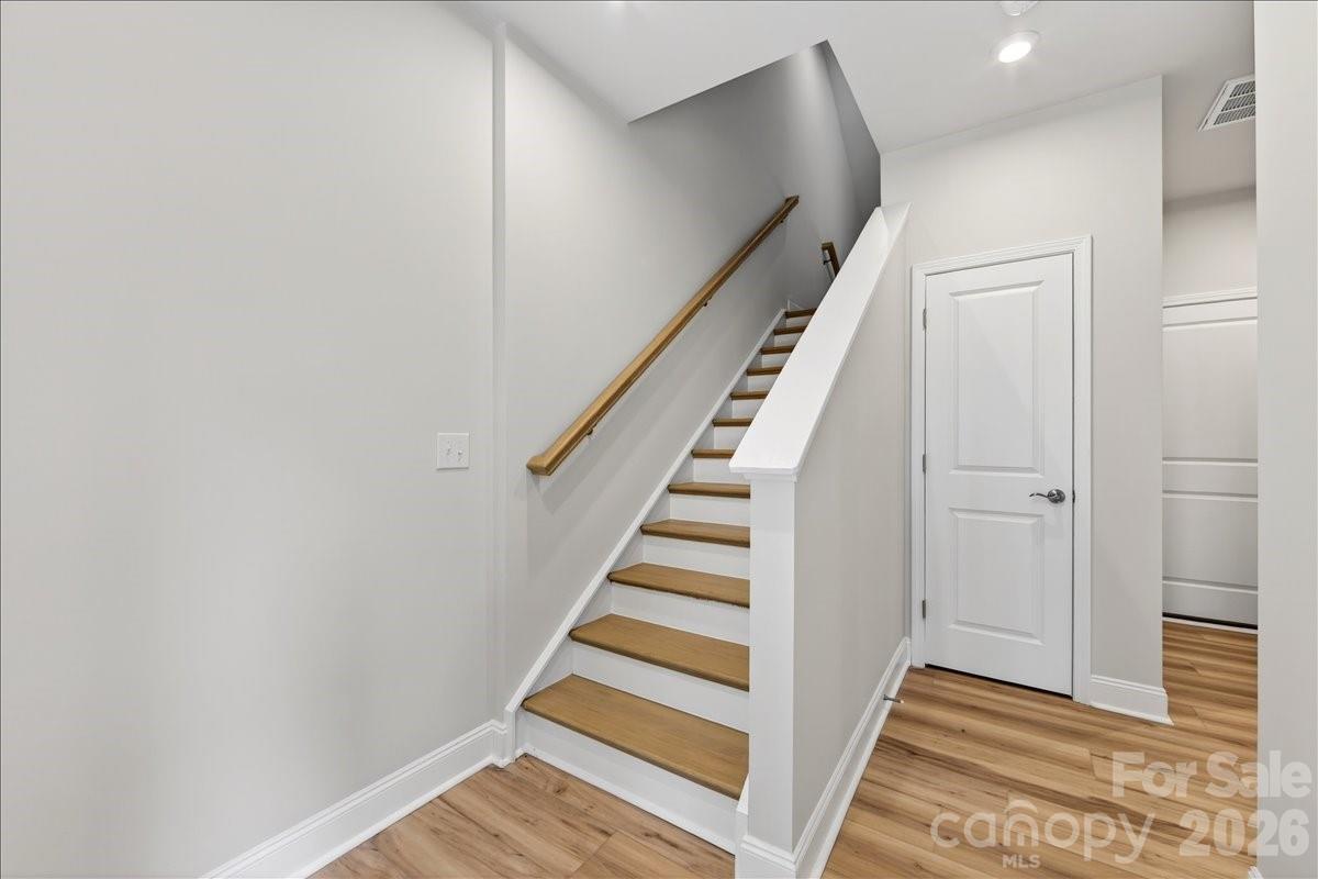 Photo 5 of 7925 Cedarsmith Court, Charlotte, NC