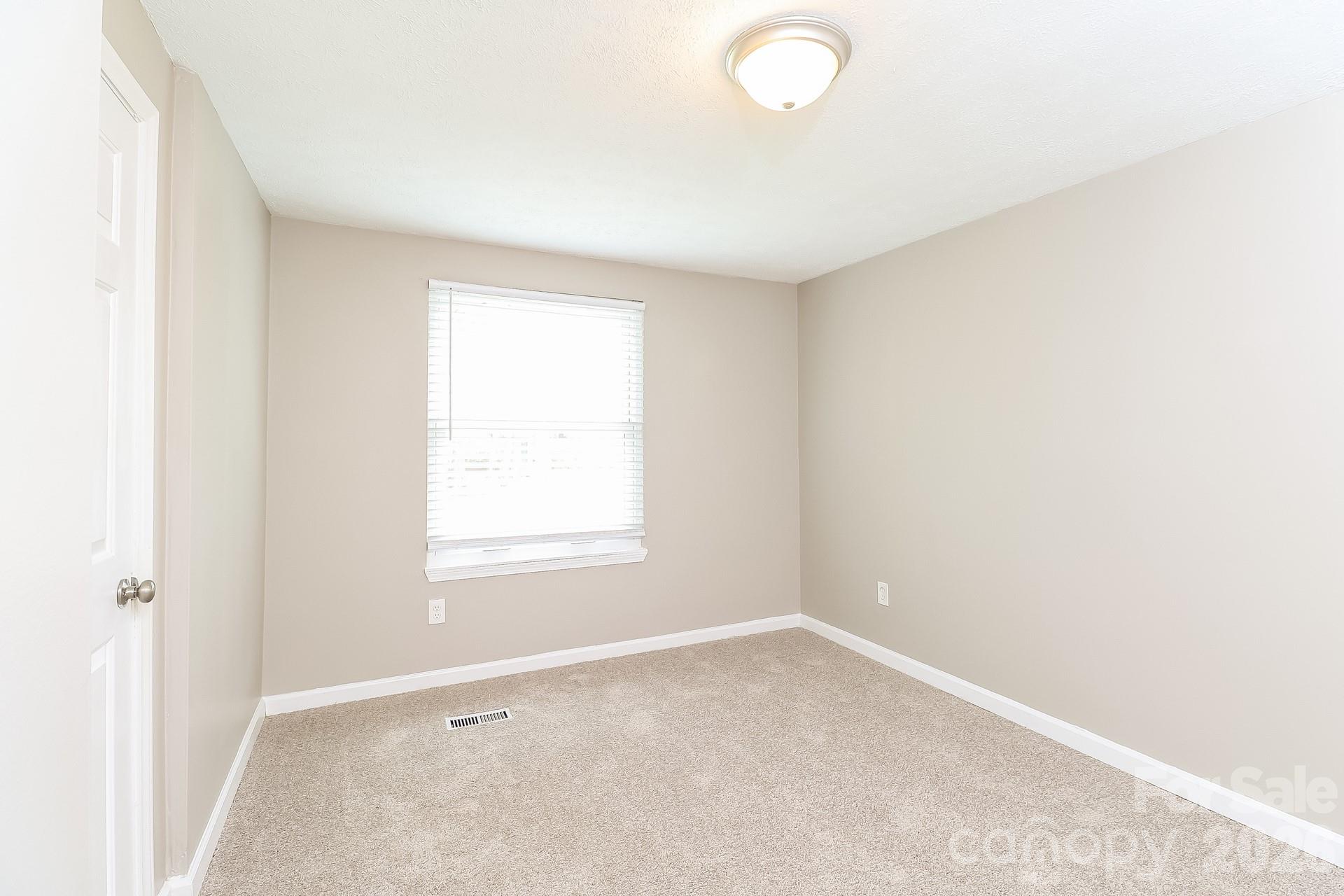 Photo 14 of 9111 Touchstone Lane, Charlotte, NC