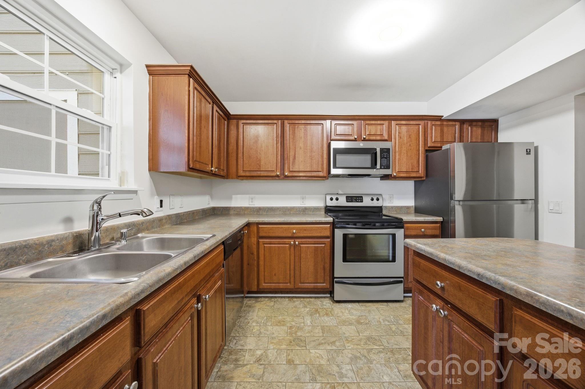 Photo 8 of 3132 Heathstead Place, Charlotte, NC