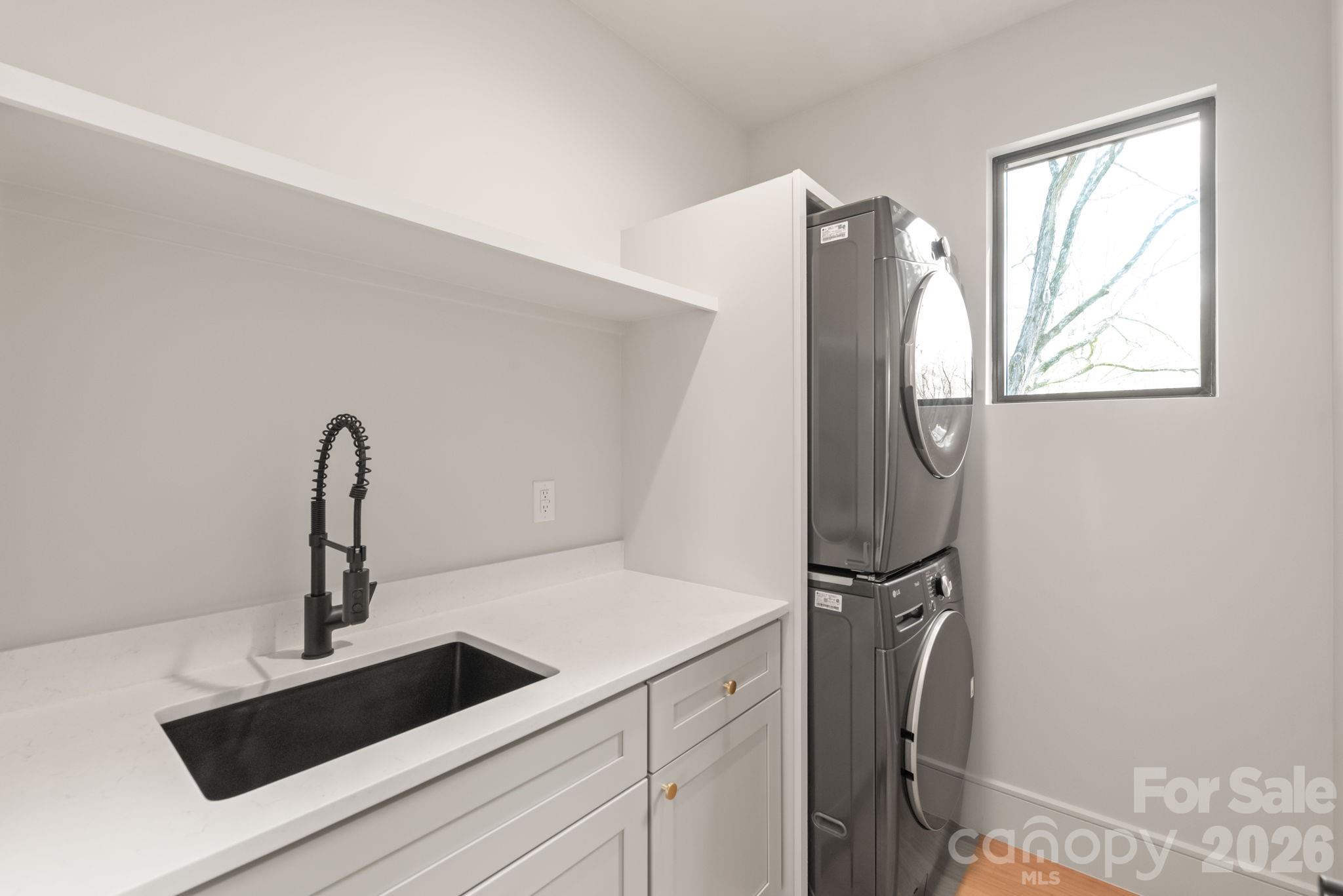 Photo 38 of 1814 Logie Avenue, Charlotte, NC