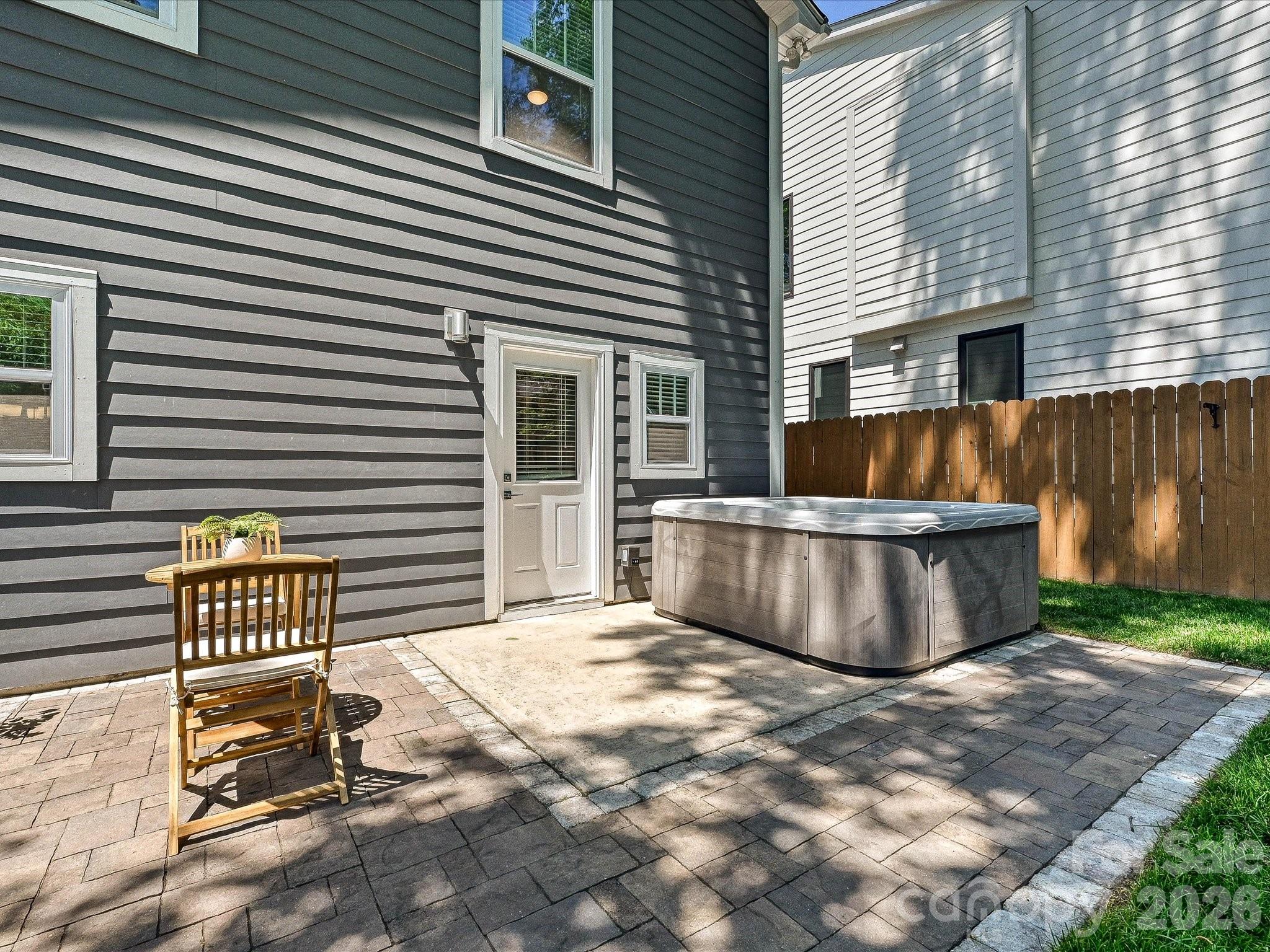 1216 Lomax Avenue, Charlotte, NC - photo 30 of 38
