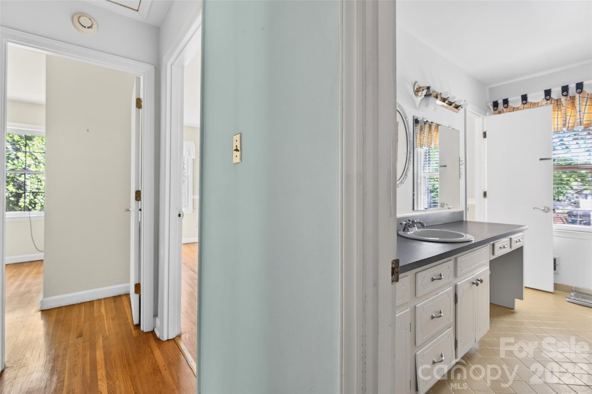 Photo 46 of 1511 Ormsby Court, Charlotte, NC