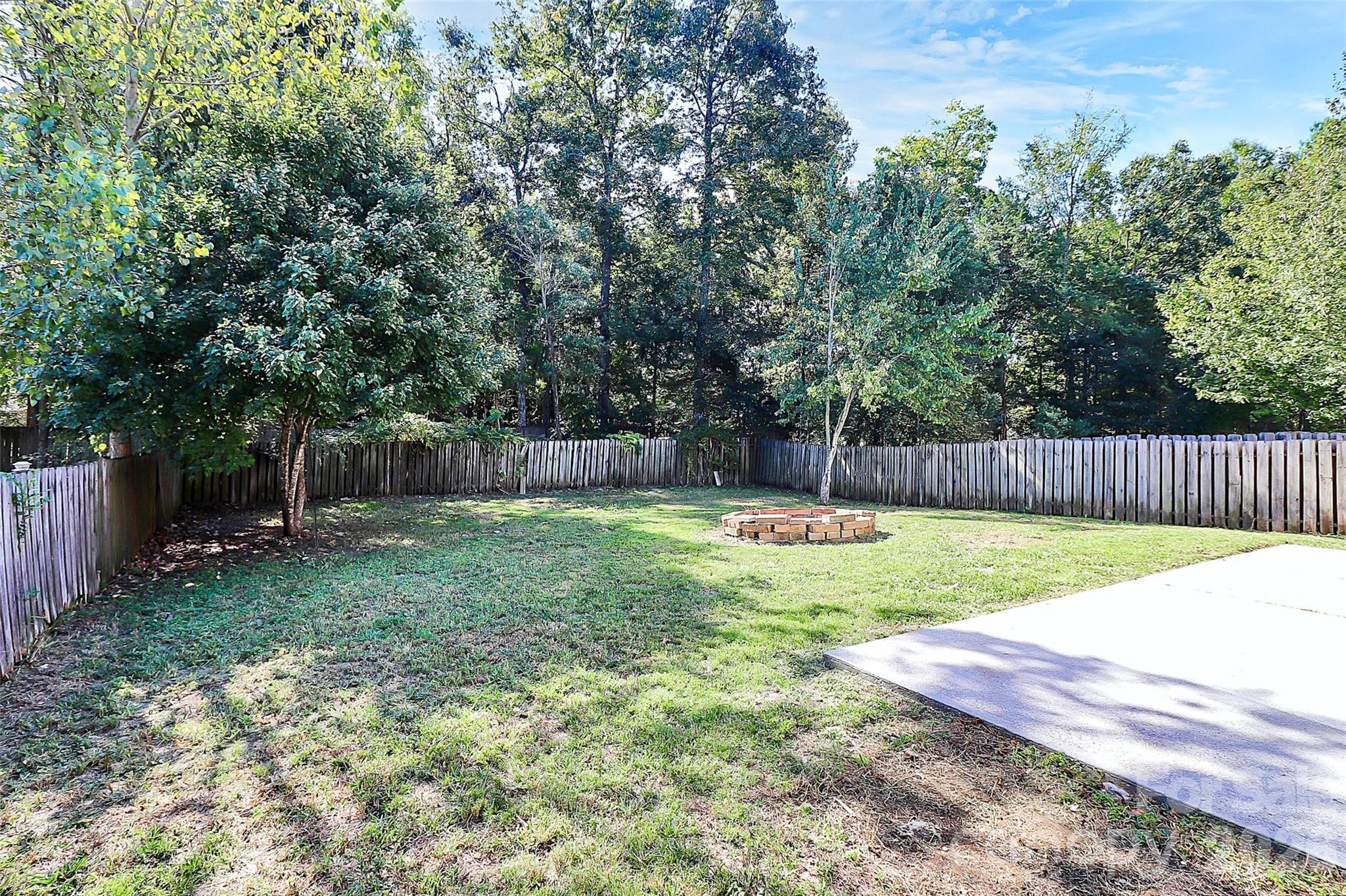 Photo 41 of 15705 Lakepoint Forest Drive, Charlotte, NC