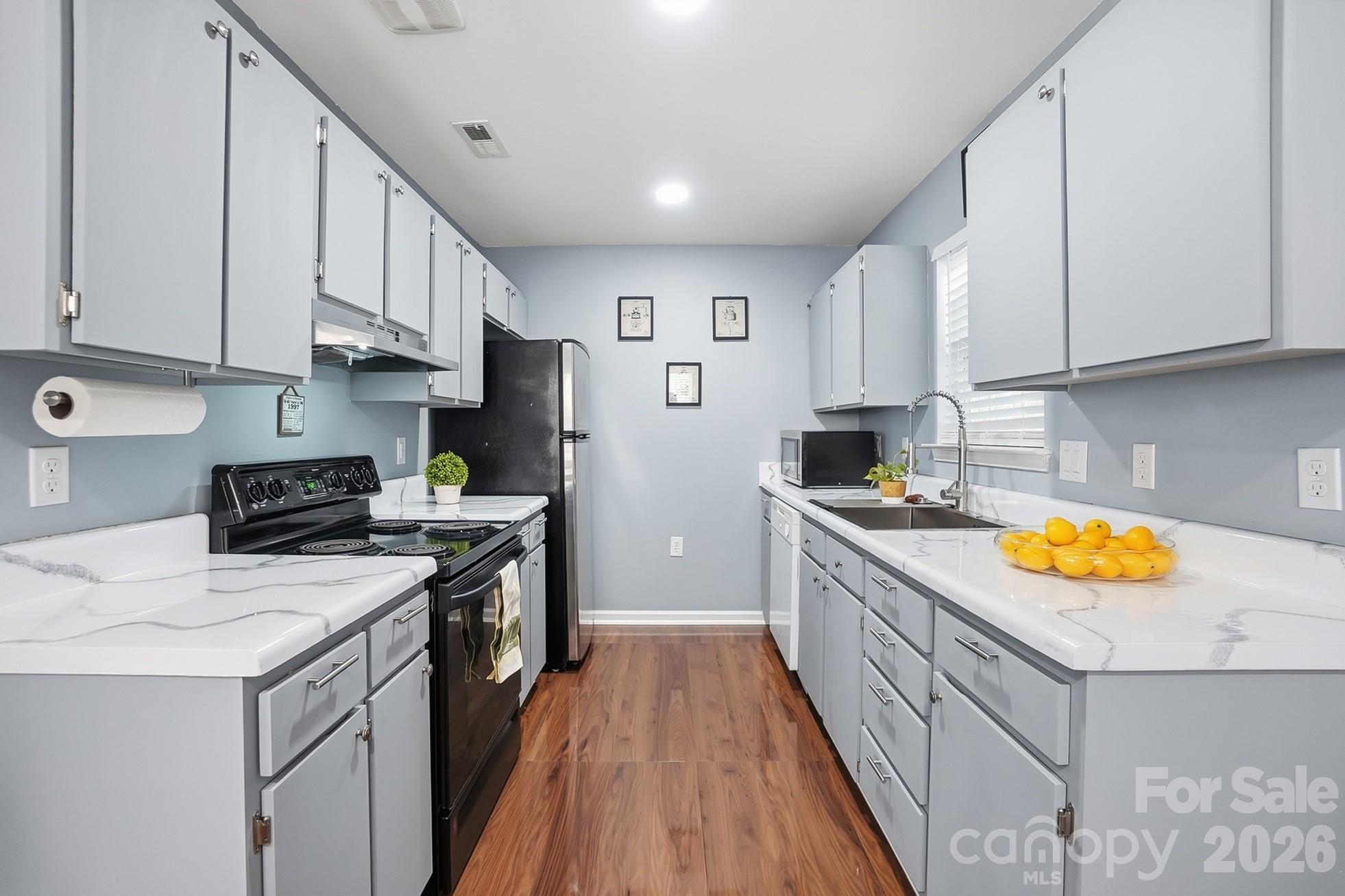 Photo 10 of 906 Key Street, Charlotte, NC