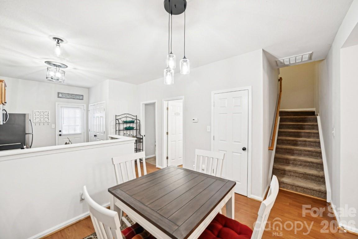 Photo 8 of 2731 Meadow Knoll Drive, Charlotte, NC