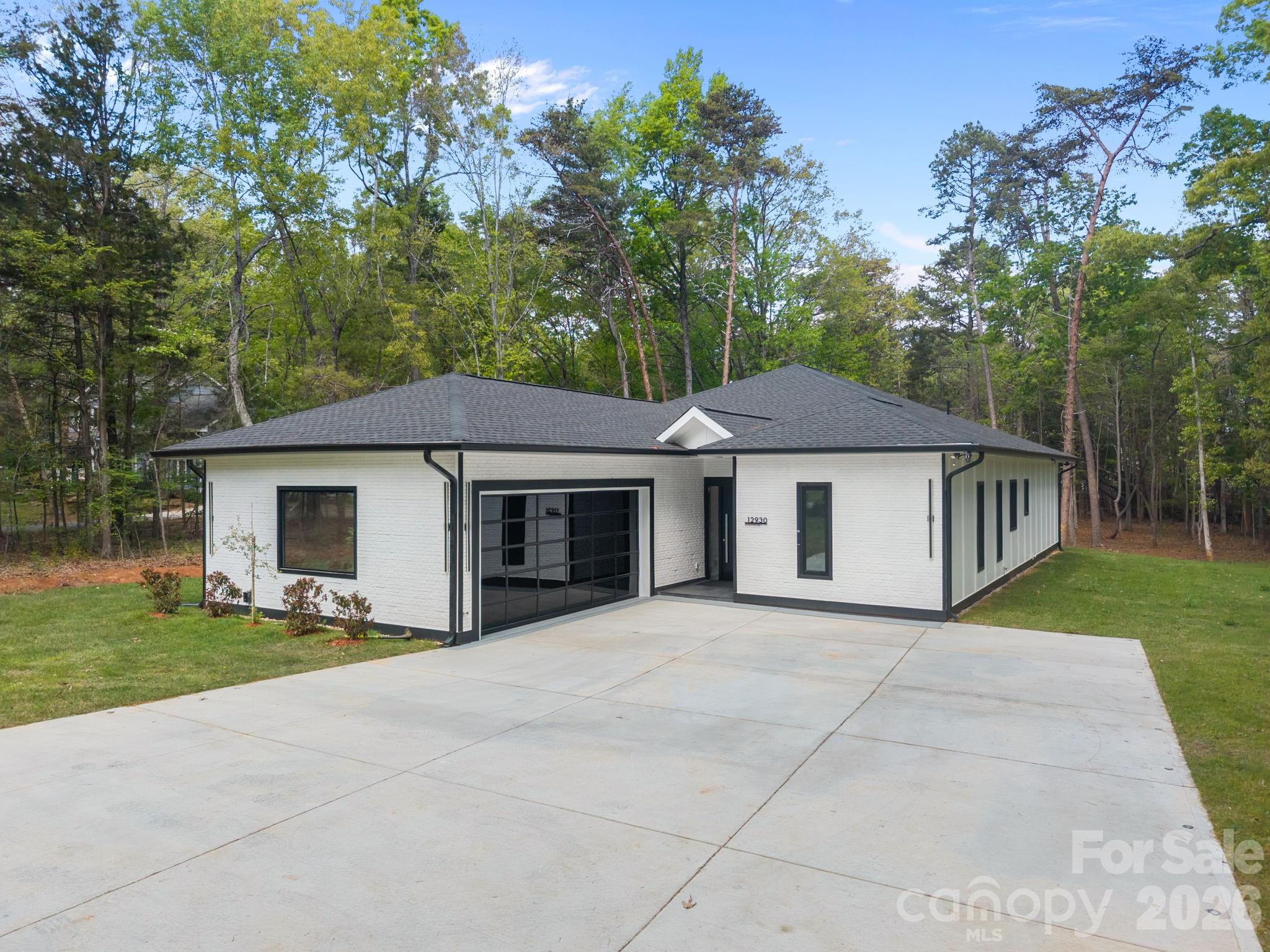 12930 Hamilton Road, Charlotte, NC - photo 2 of 45