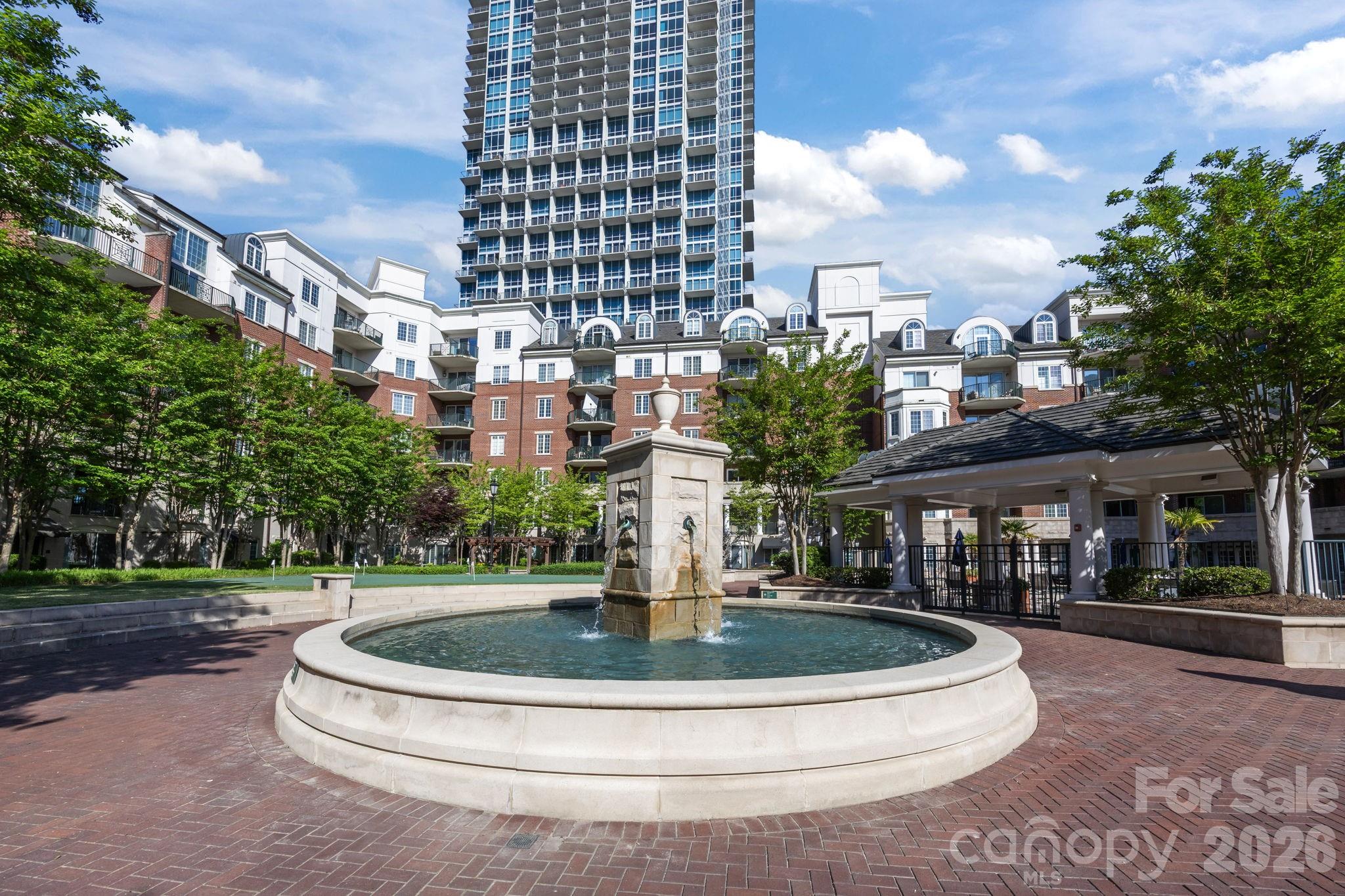 Photo 32 of 300 W 5th Street809, Charlotte, NC