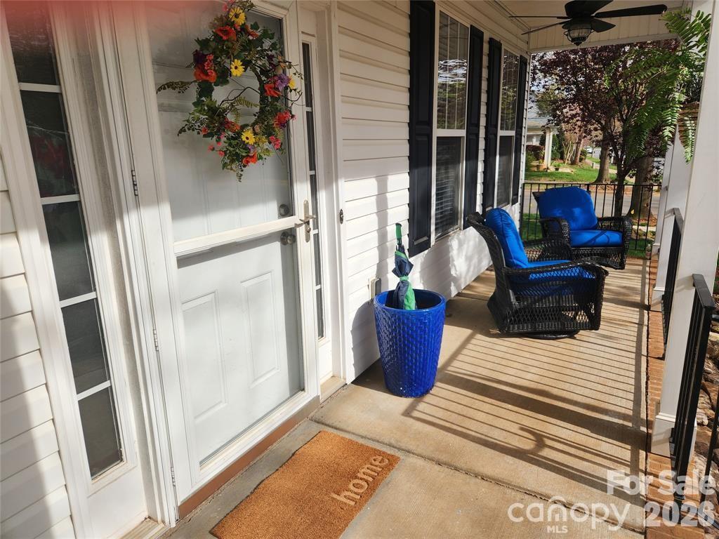 Photo 4 of 15404 Crossing Gate Drive, Cornelius, NC